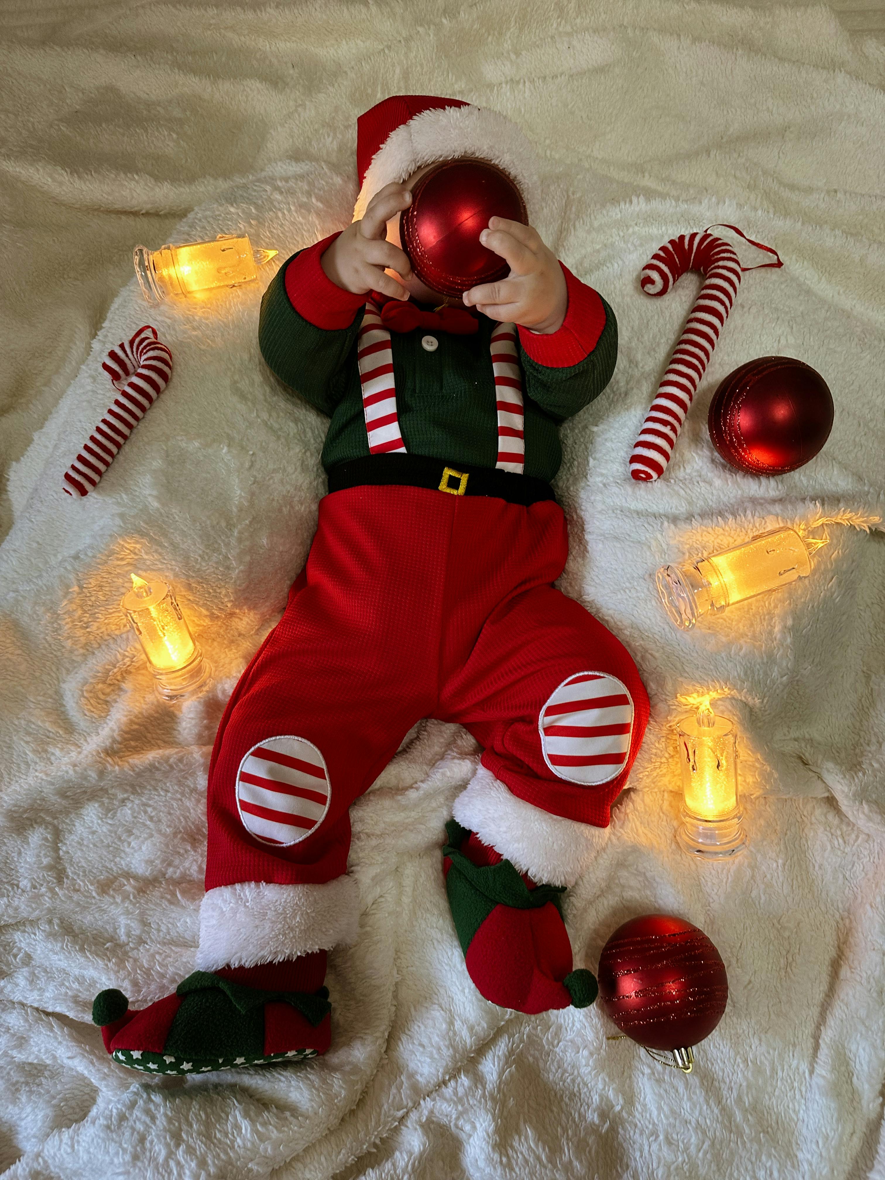 Christmas Elf Faceless Photos, Download The BEST Free Christmas Elf ...