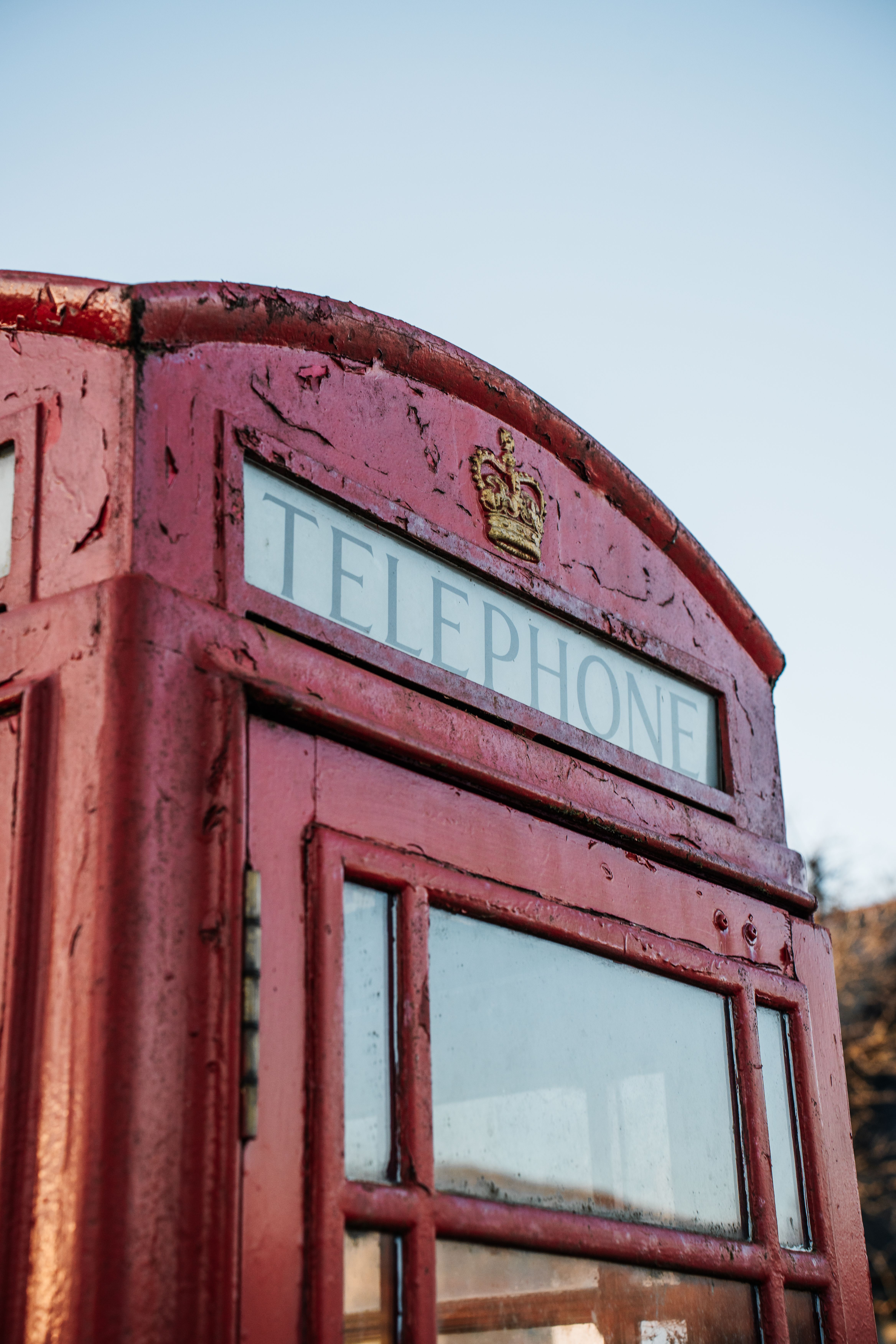 Classic Red Telephone Booth in Rural England · Free Stock Photo
