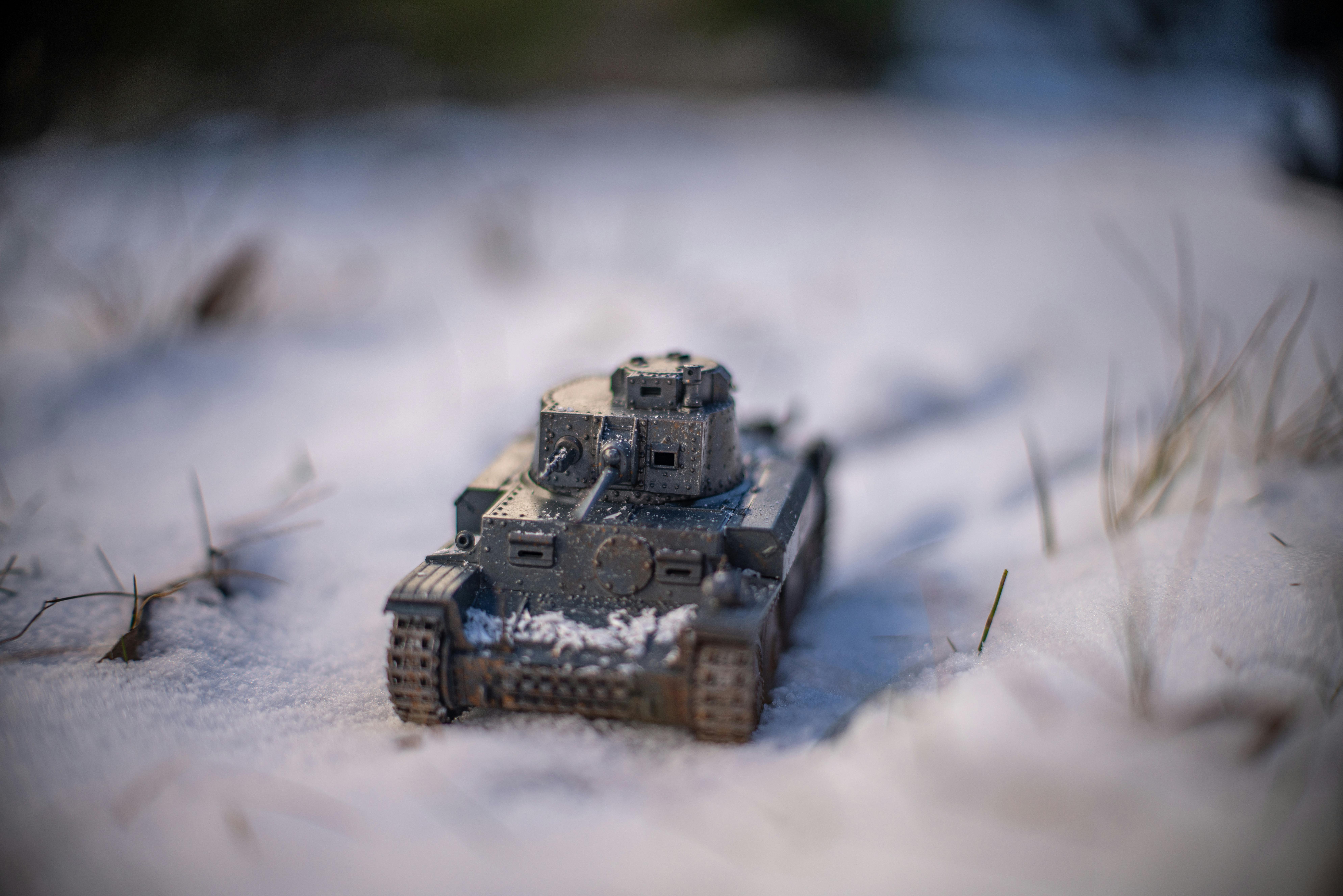 Small Dustbin Photos, Download The BEST Free Small Dustbin Stock Photos ...