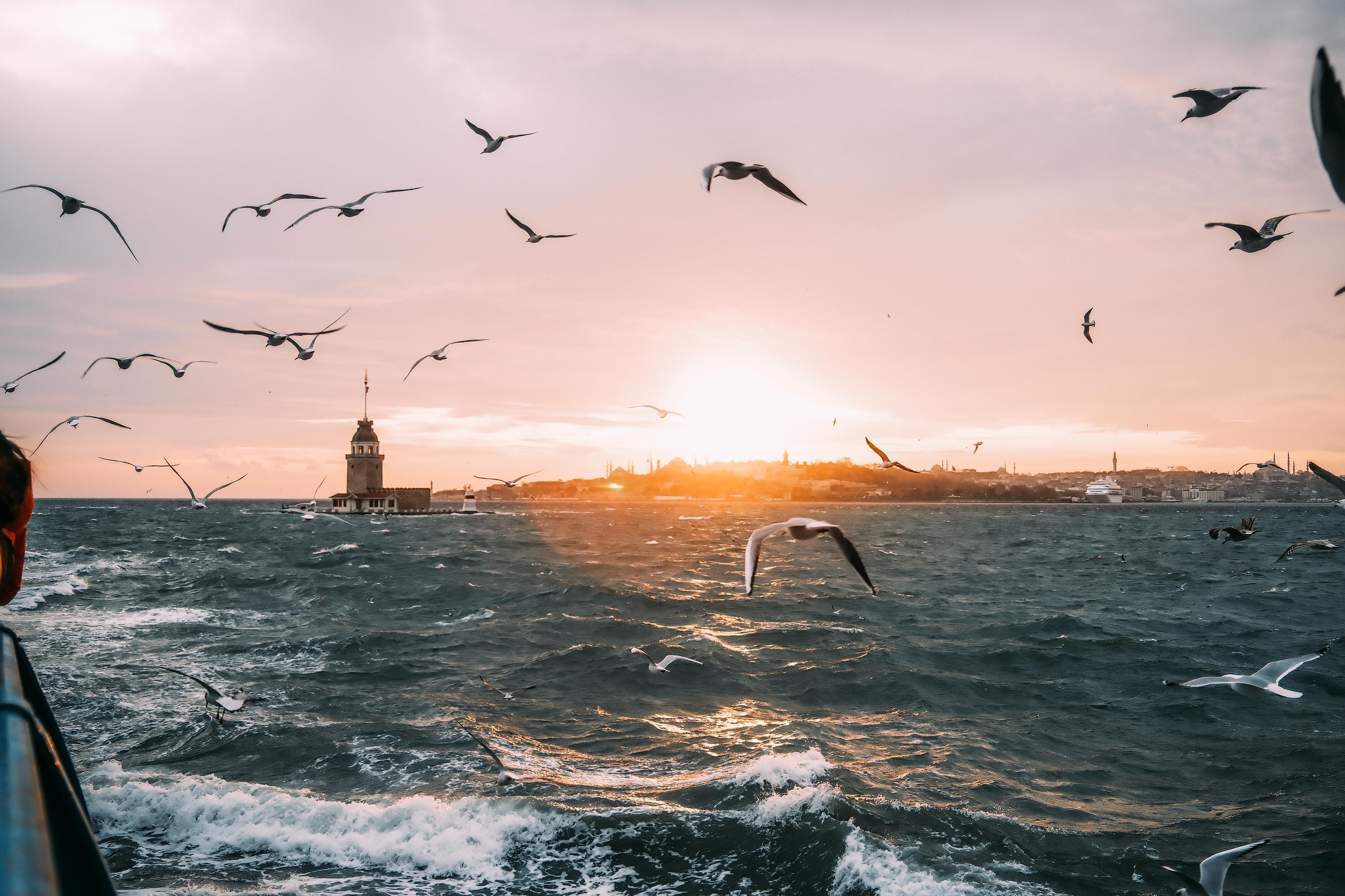 Scenic Sunset at Maiden's Tower, Istanbul · Free Stock Photo