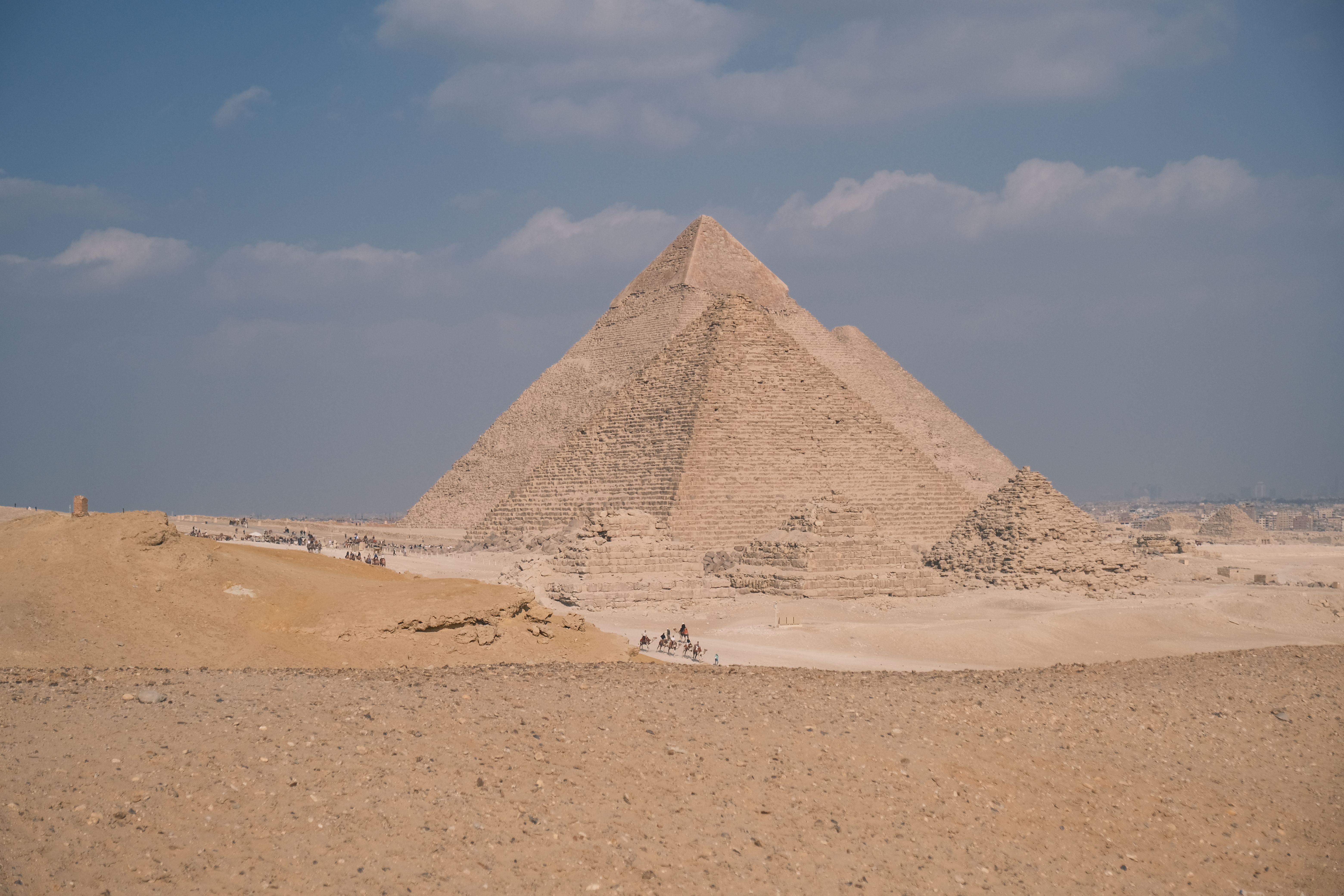 Majestic View of the Great Pyramid of Giza · Free Stock Photo