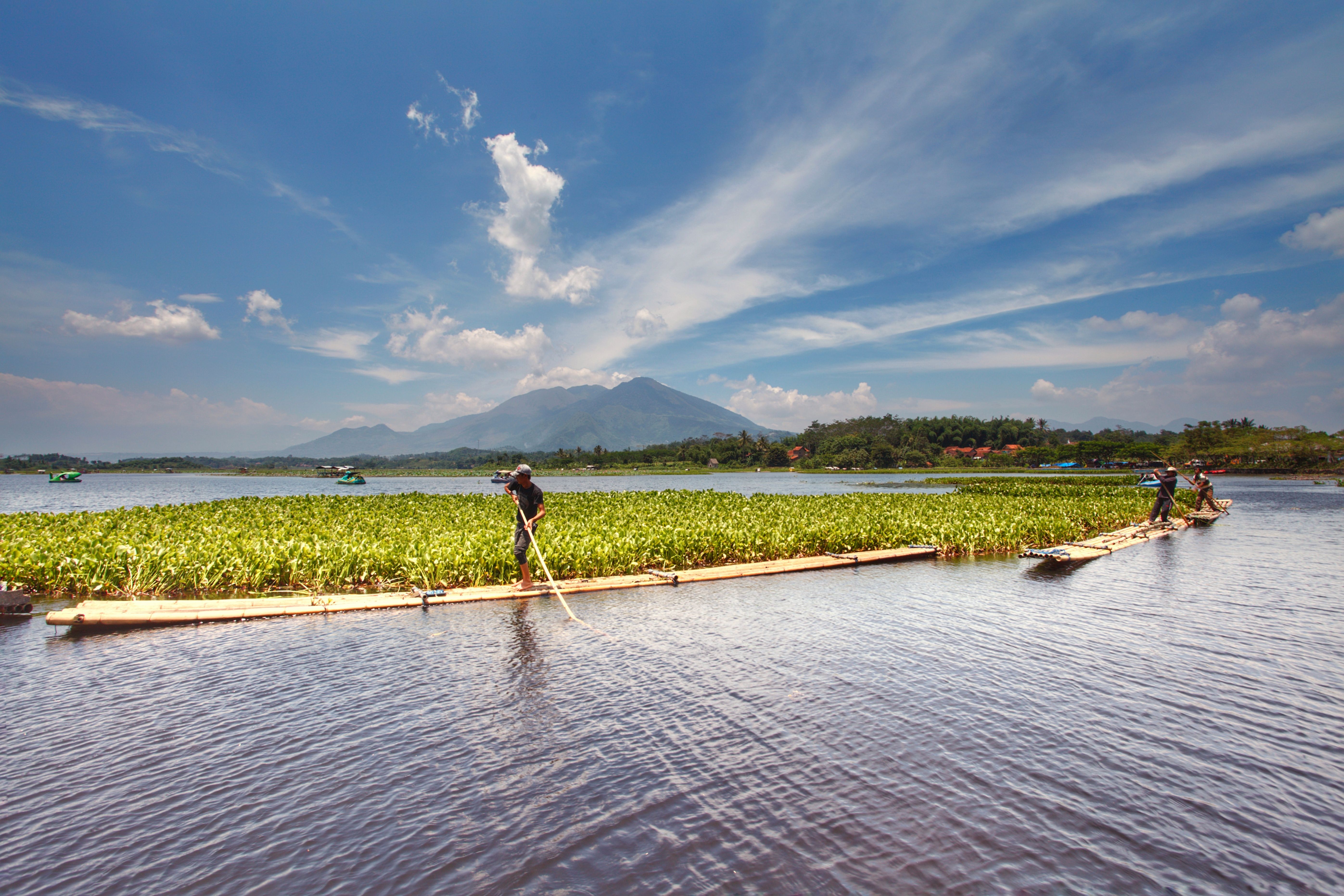 Floating Farm on Scenic Tropical Lake · Free Stock Photo