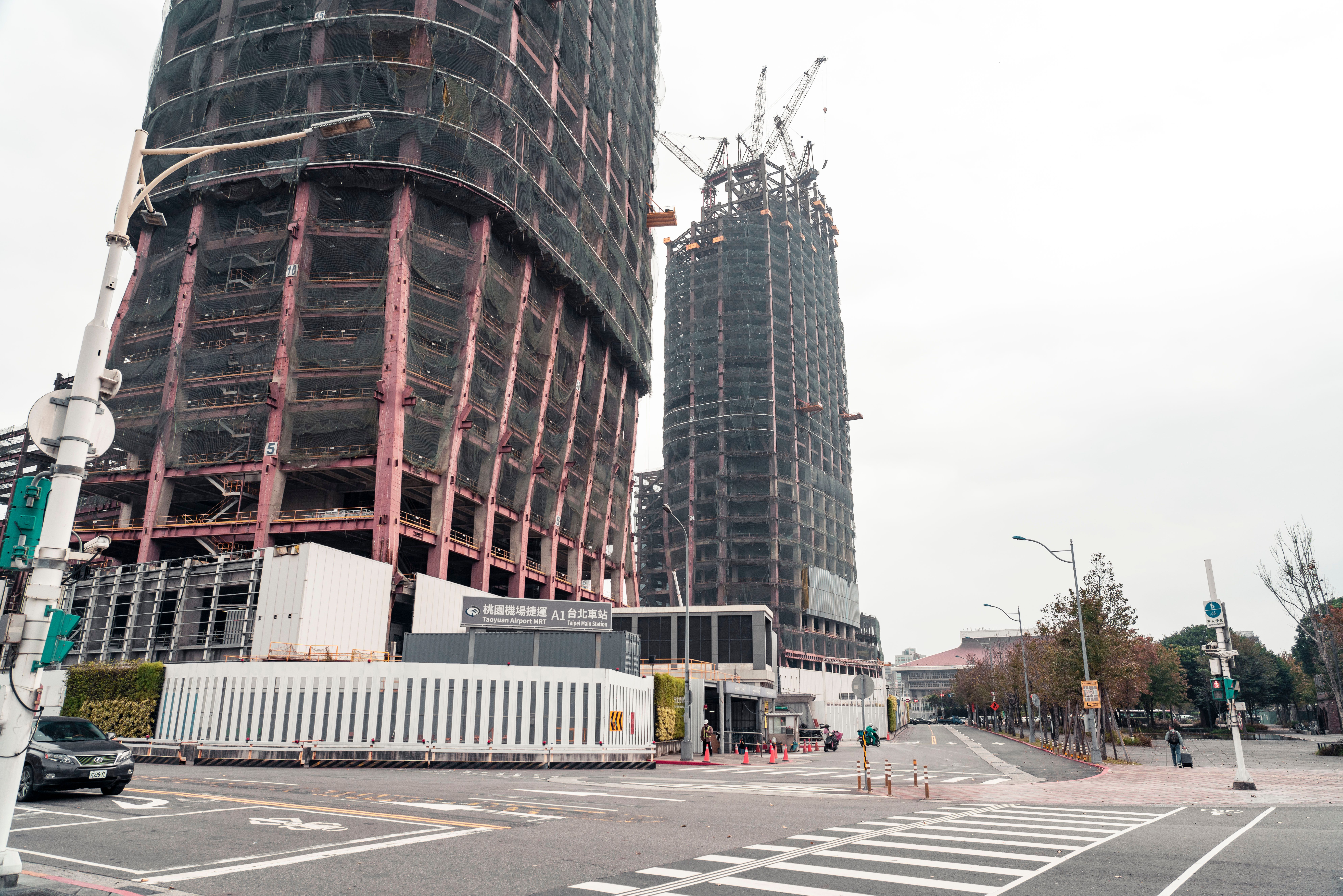 Skyscraper Construction in Taipei City, Taiwan · Free Stock Photo