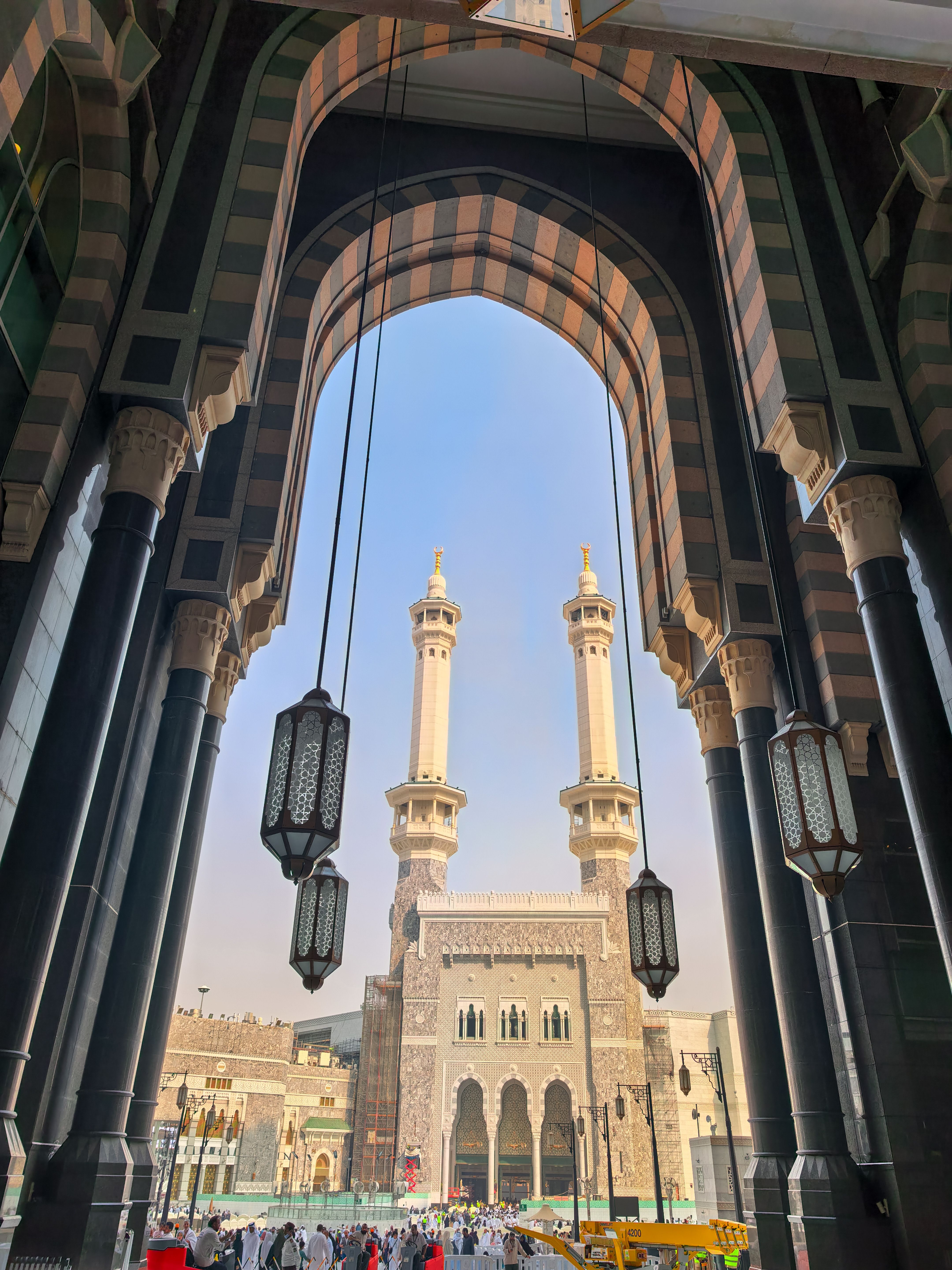 Grand Mosque Architecture with Two Minarets in Saudi Arabia · Free ...