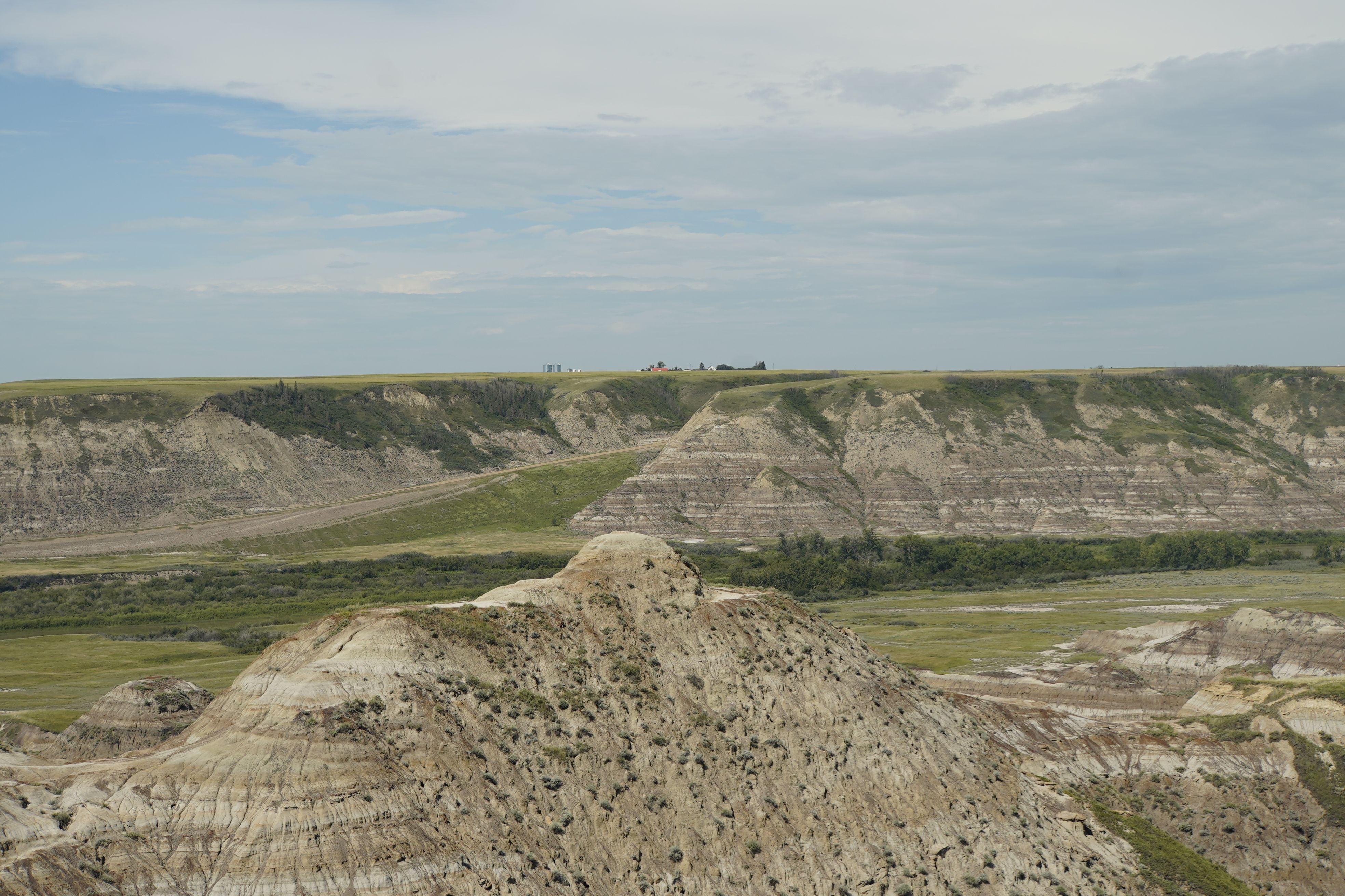Scenic View of Alberta Badlands Landscape · Free Stock Photo