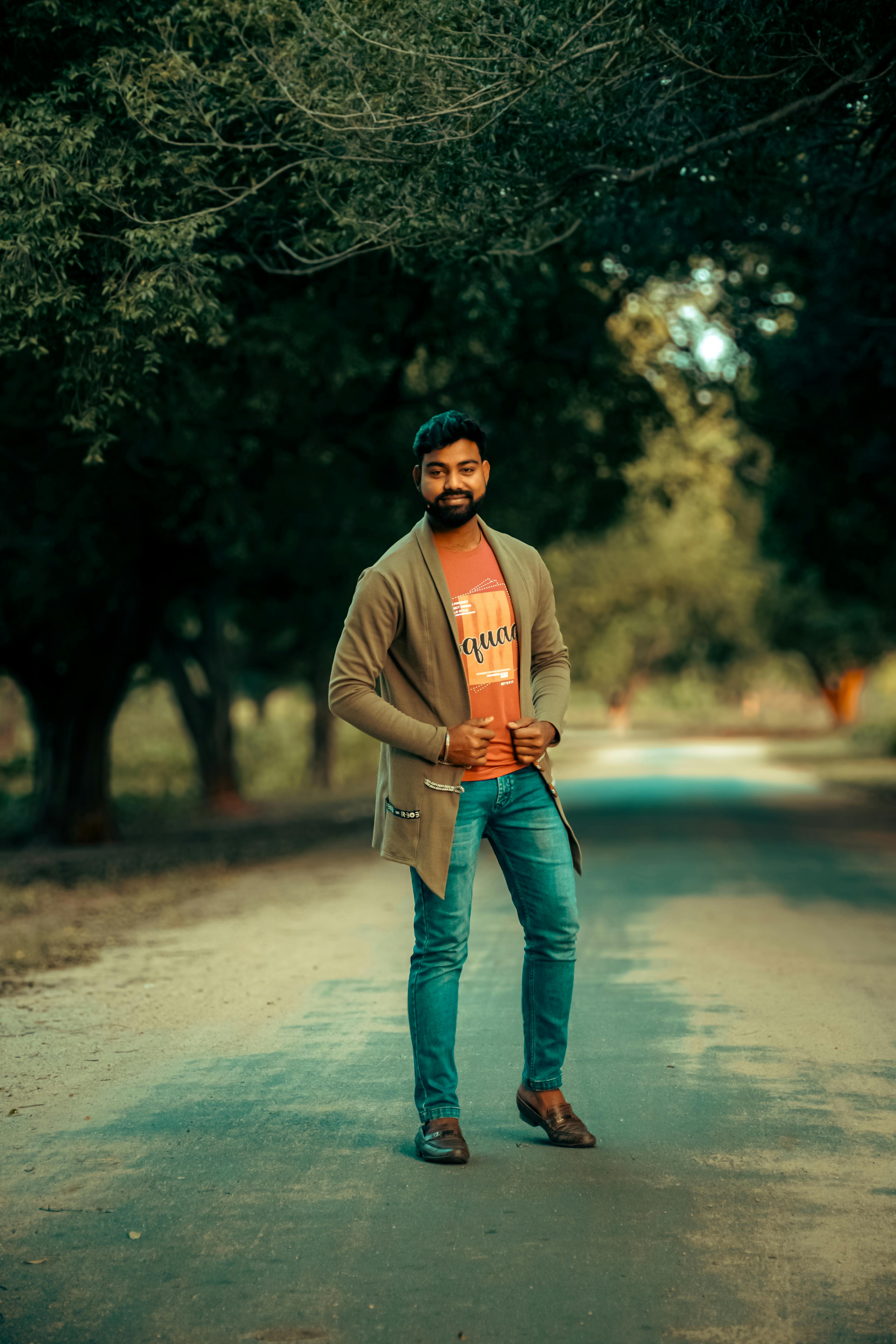 Man Confidently Walking Photos, Download The BEST Free Man Confidently ...