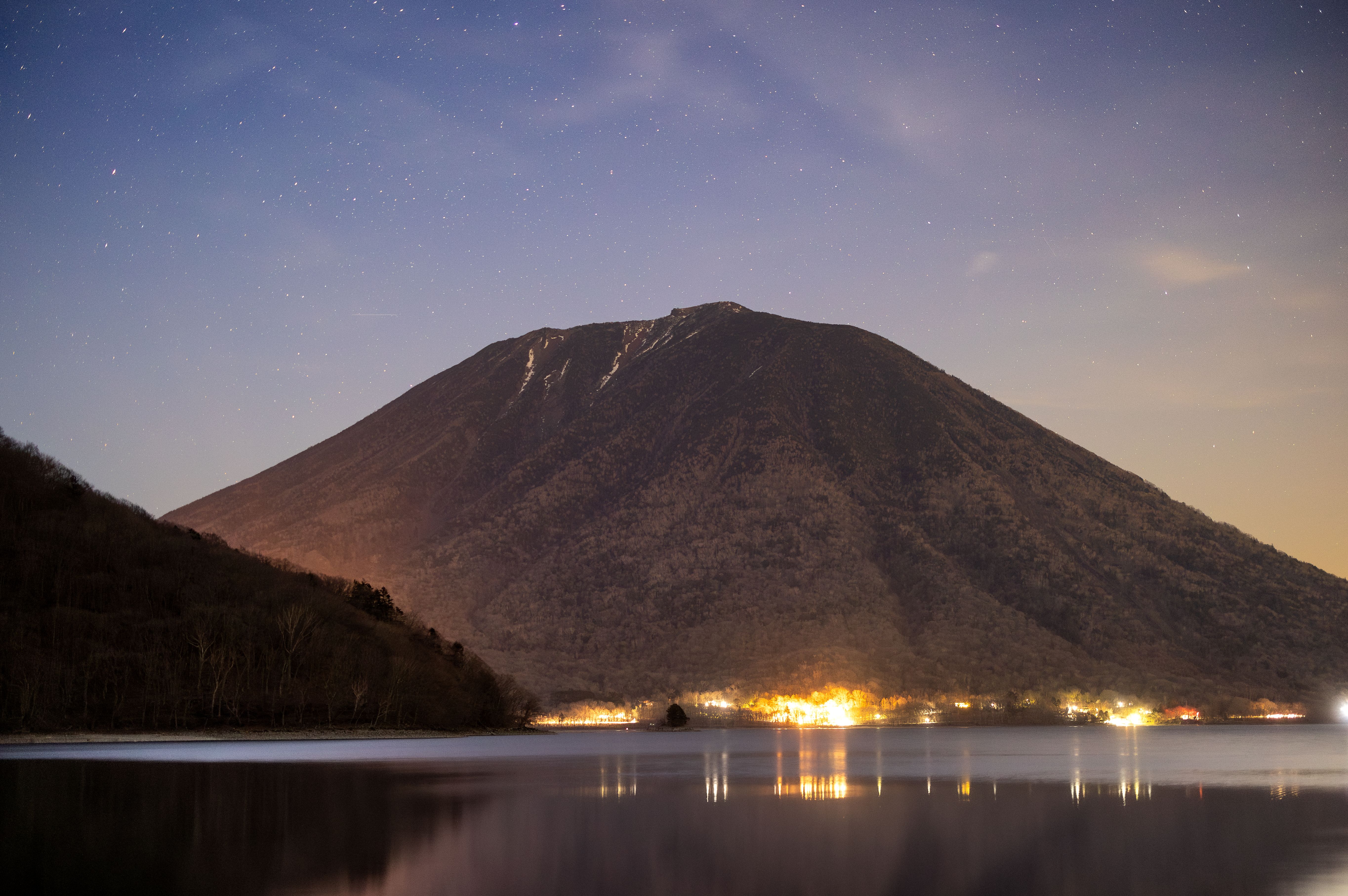 Shield Volcano Photos, Download The BEST Free Shield Volcano Stock ...