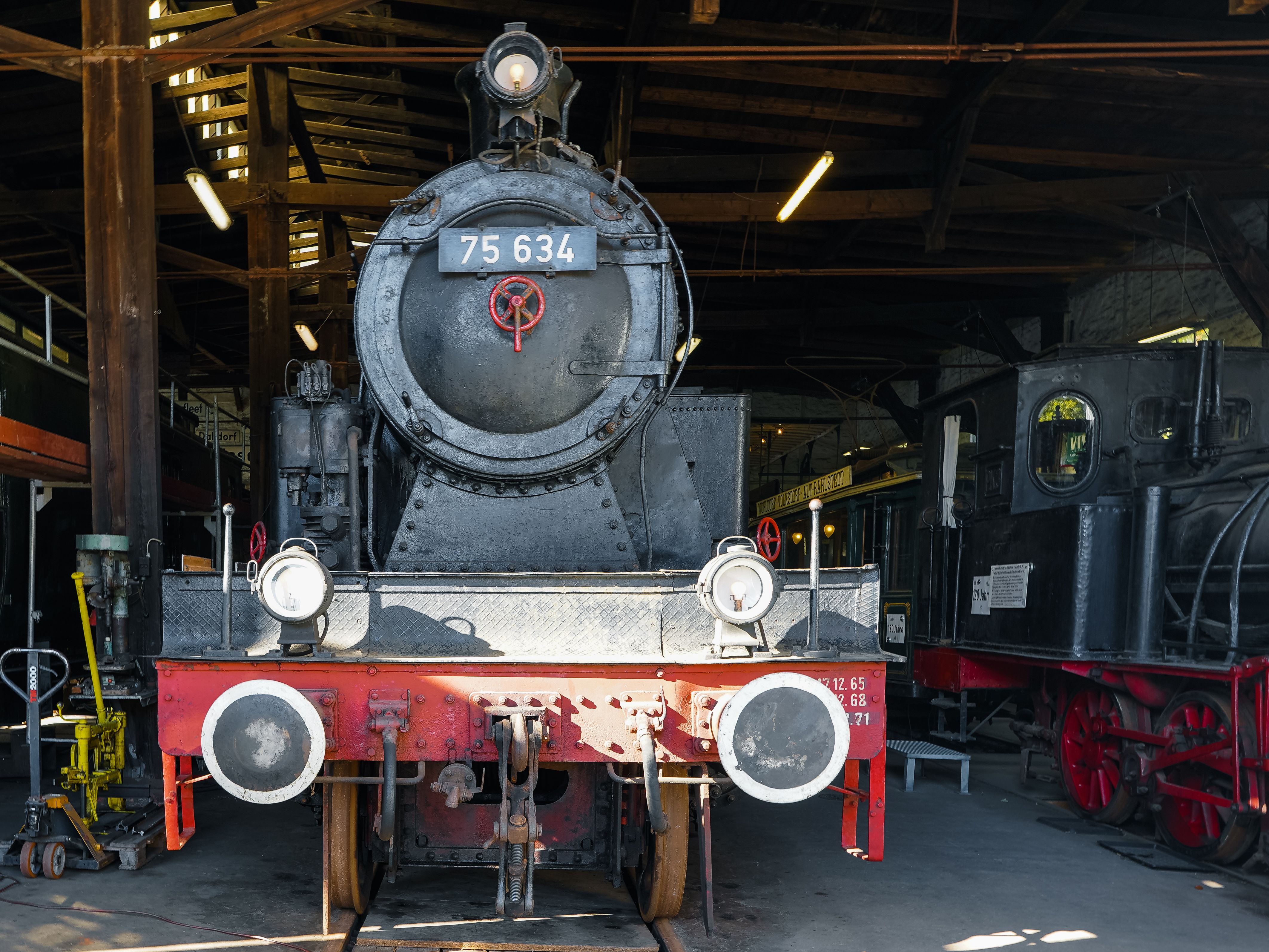 Steam Engine Photos, Download The BEST Free Steam Engine Stock Photos ...