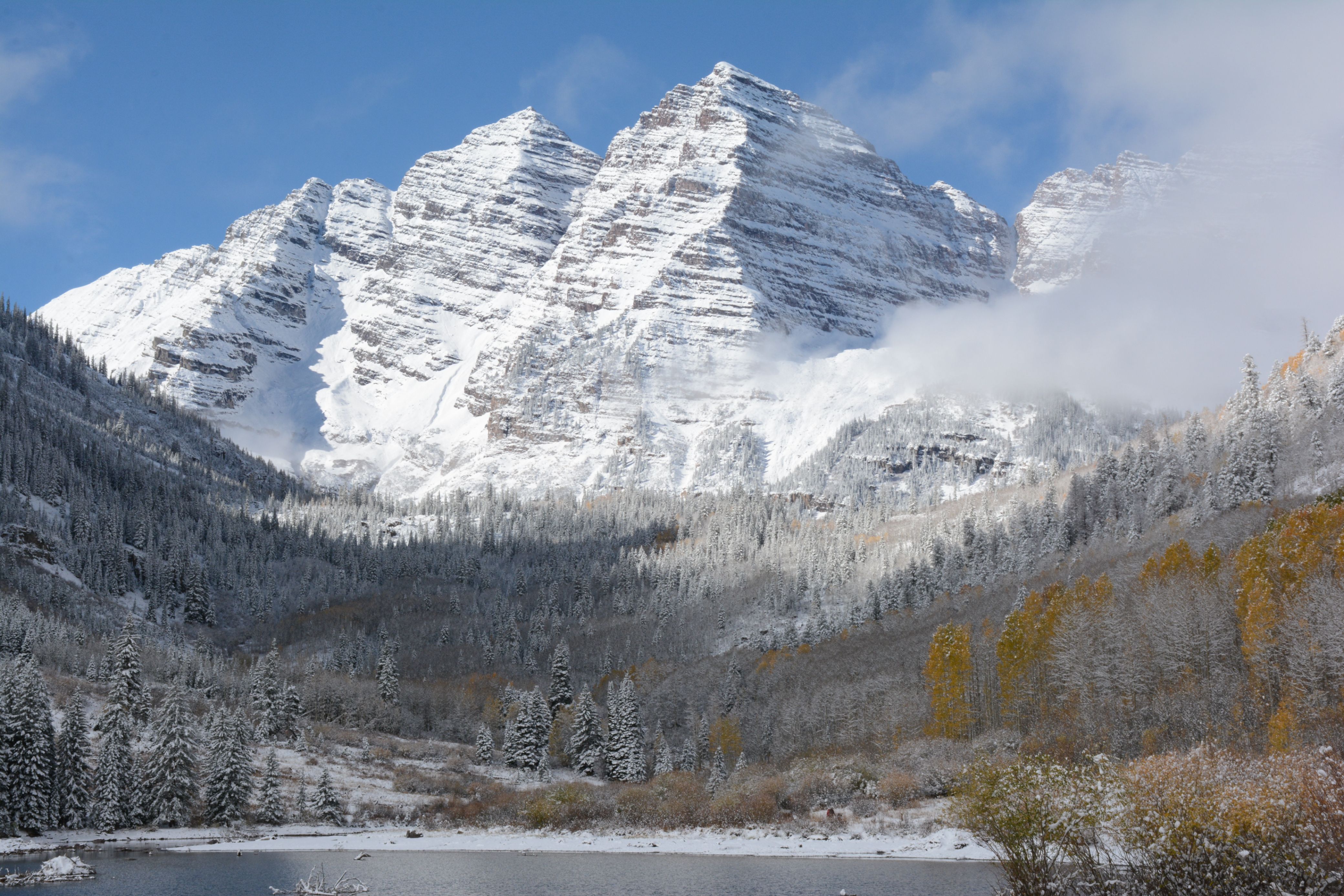 Scenic Winter View of Maroon Bells in Aspen · Free Stock Photo