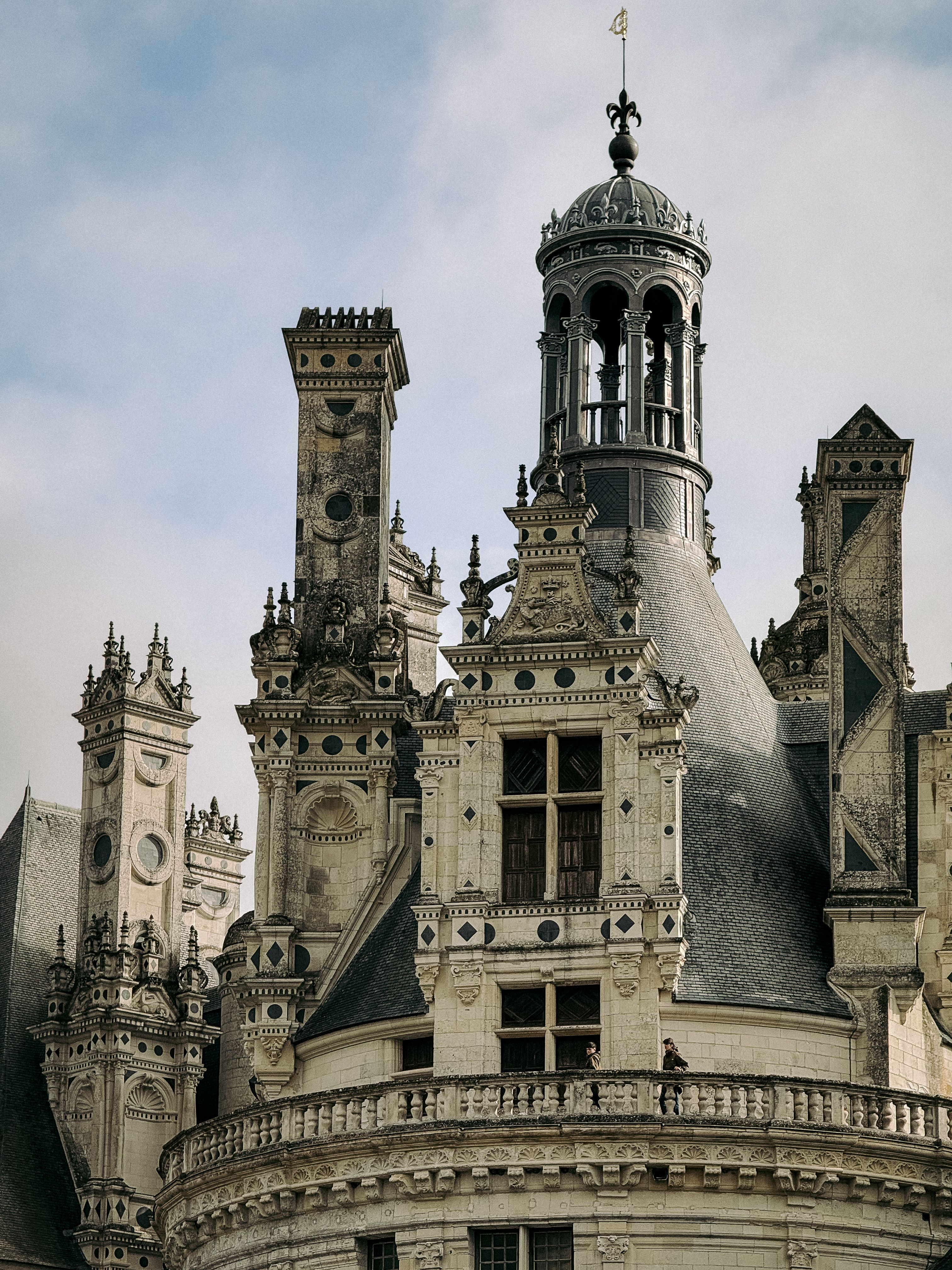 Ornate Architecture of Château de Chambord · Free Stock Photo