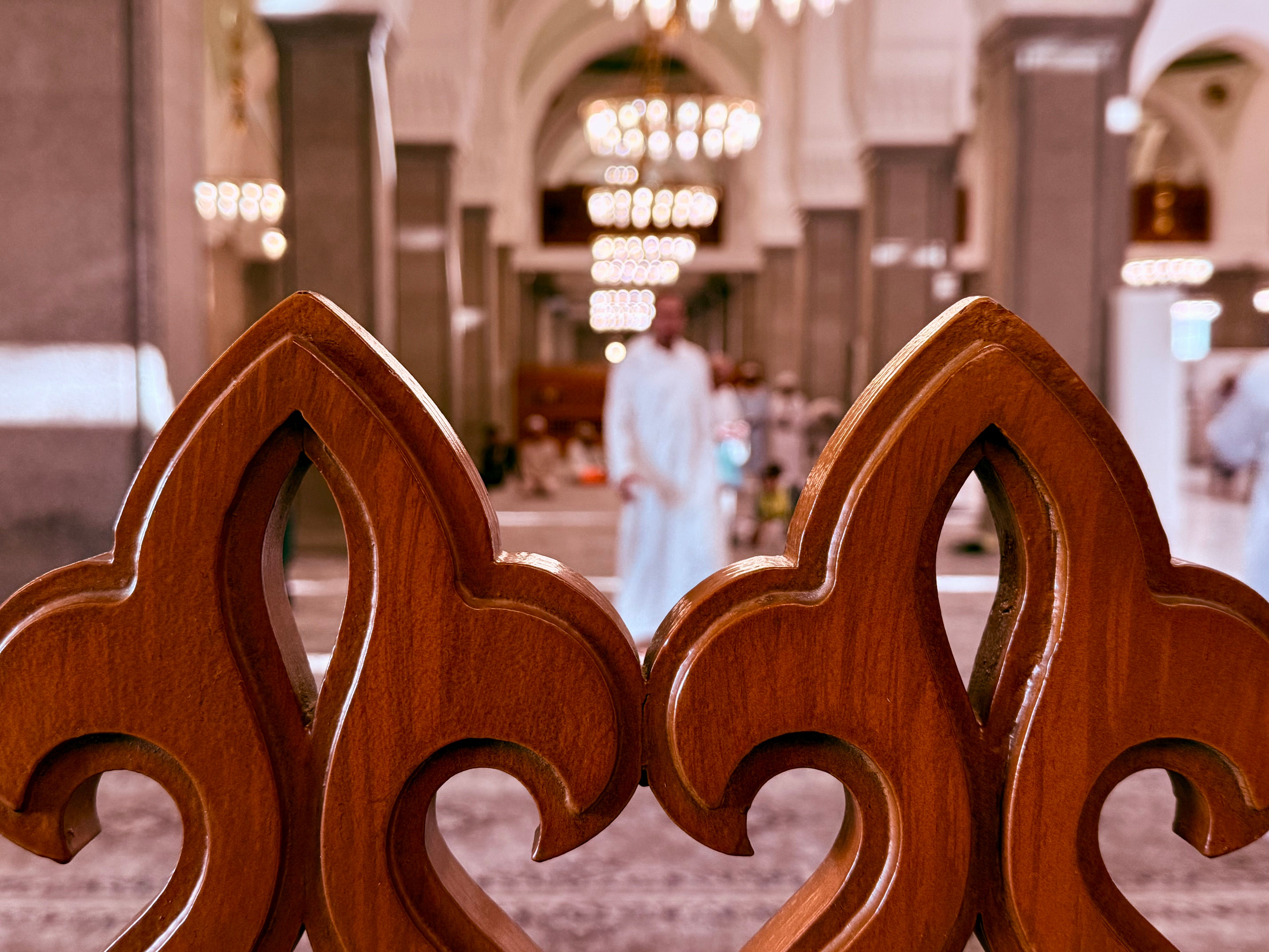 Intricate Wooden Divider in Madinah Mosque Interior · Free Stock Photo