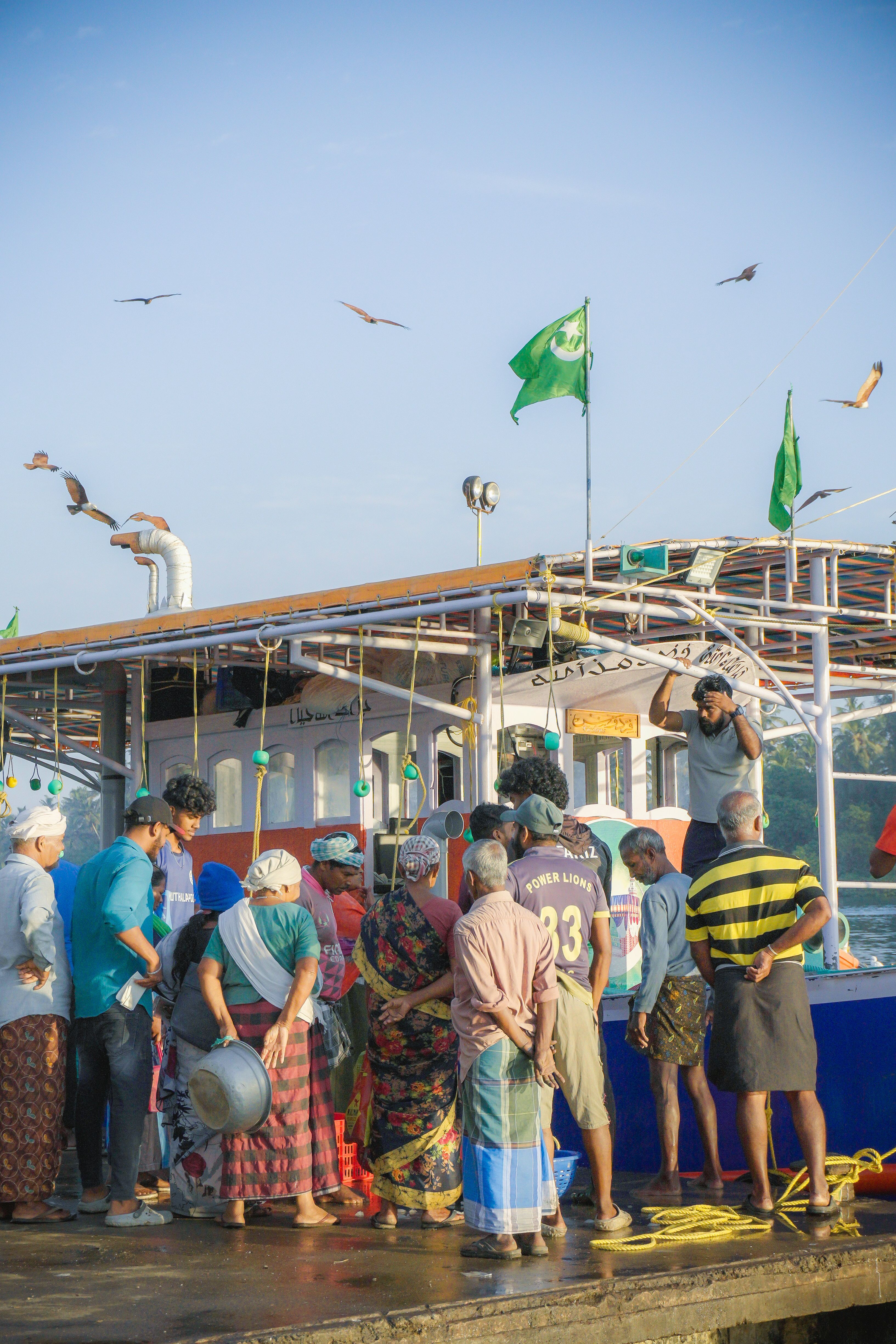 Crowd at Busy Fishing Harbor in Daylight · Free Stock Photo