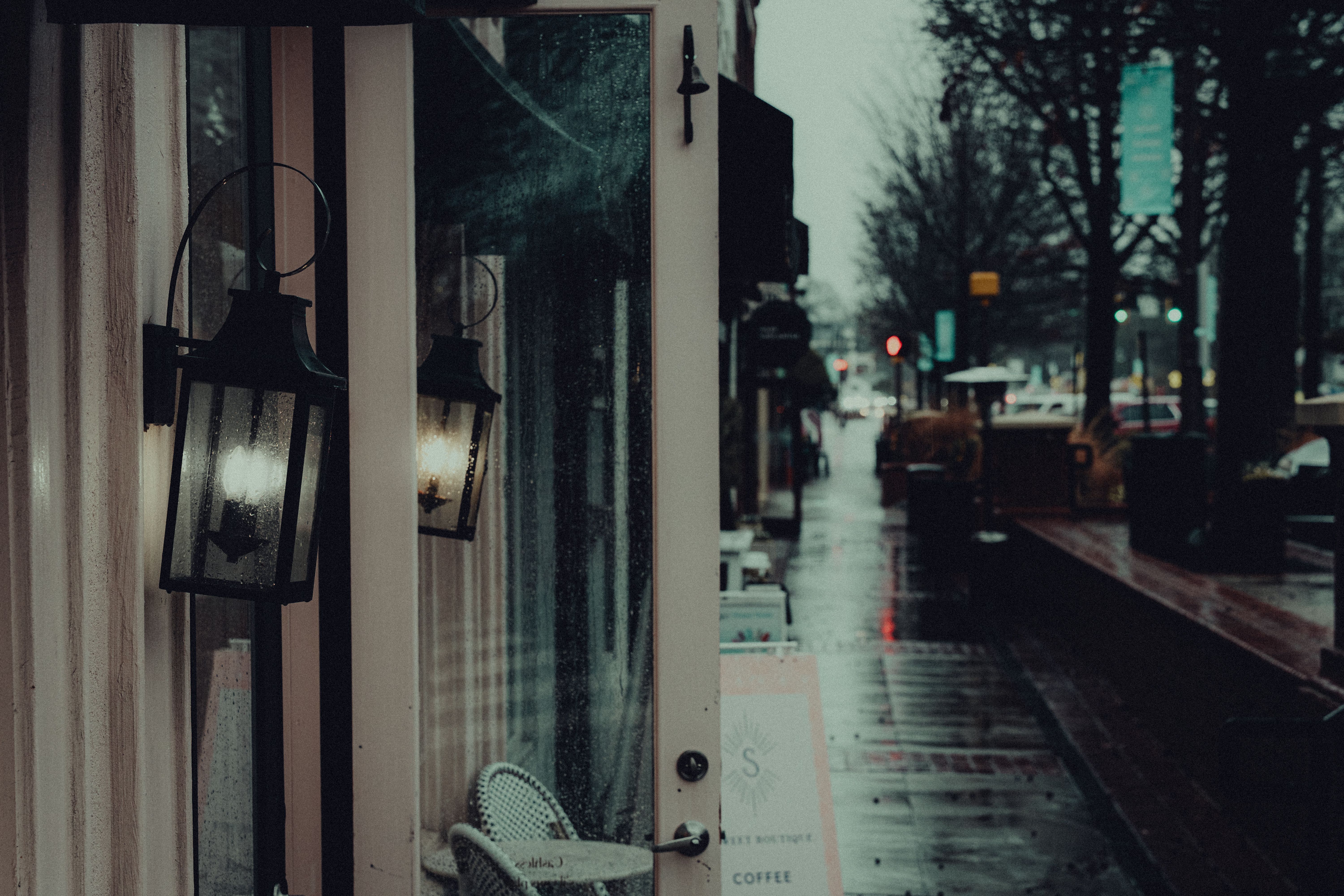 Moody Urban Street Scene with Lantern Reflection · Free Stock Photo