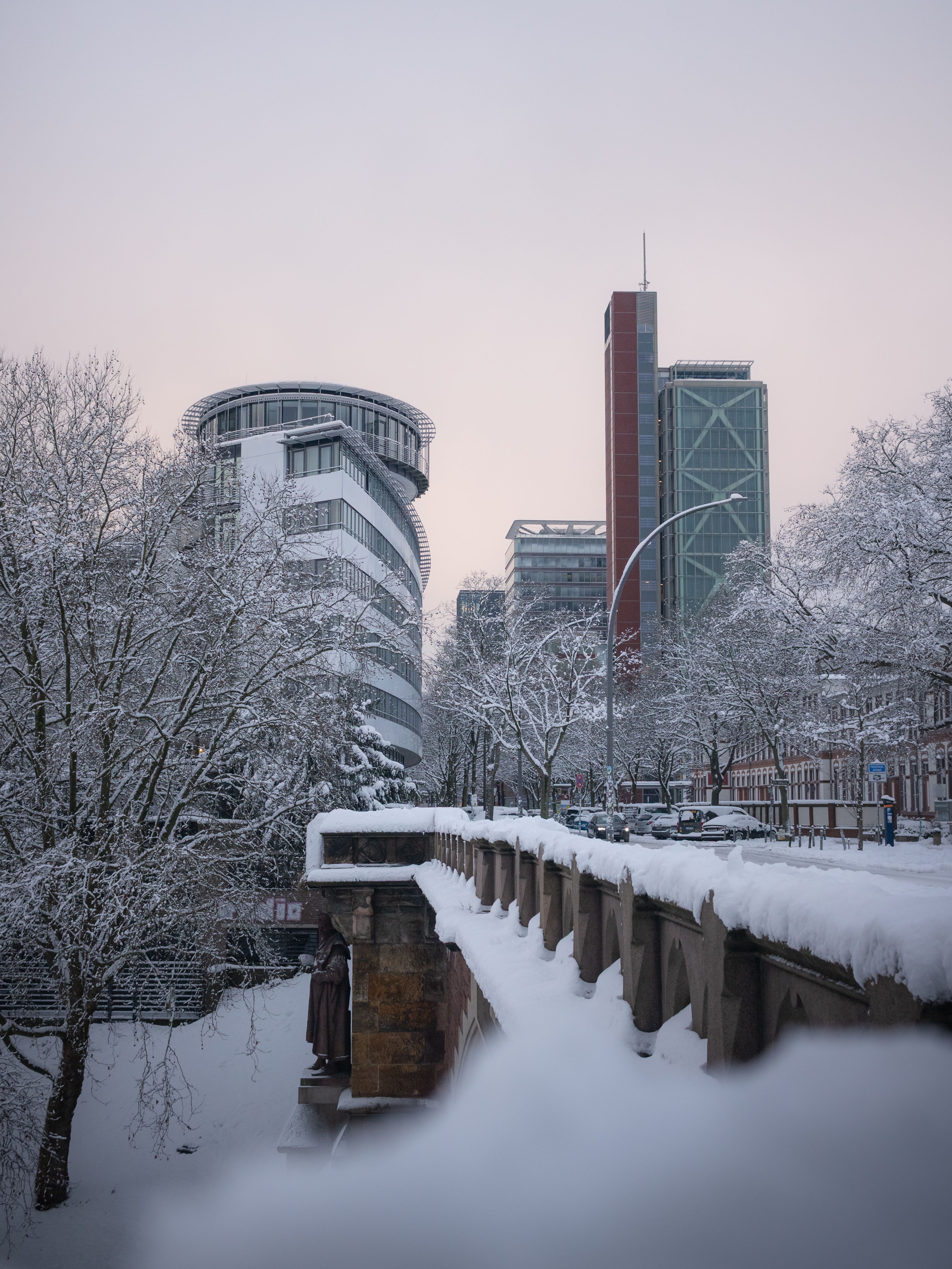 Winter Urban Scene in Hamburg with Snowy Architecture · Free Stock Photo