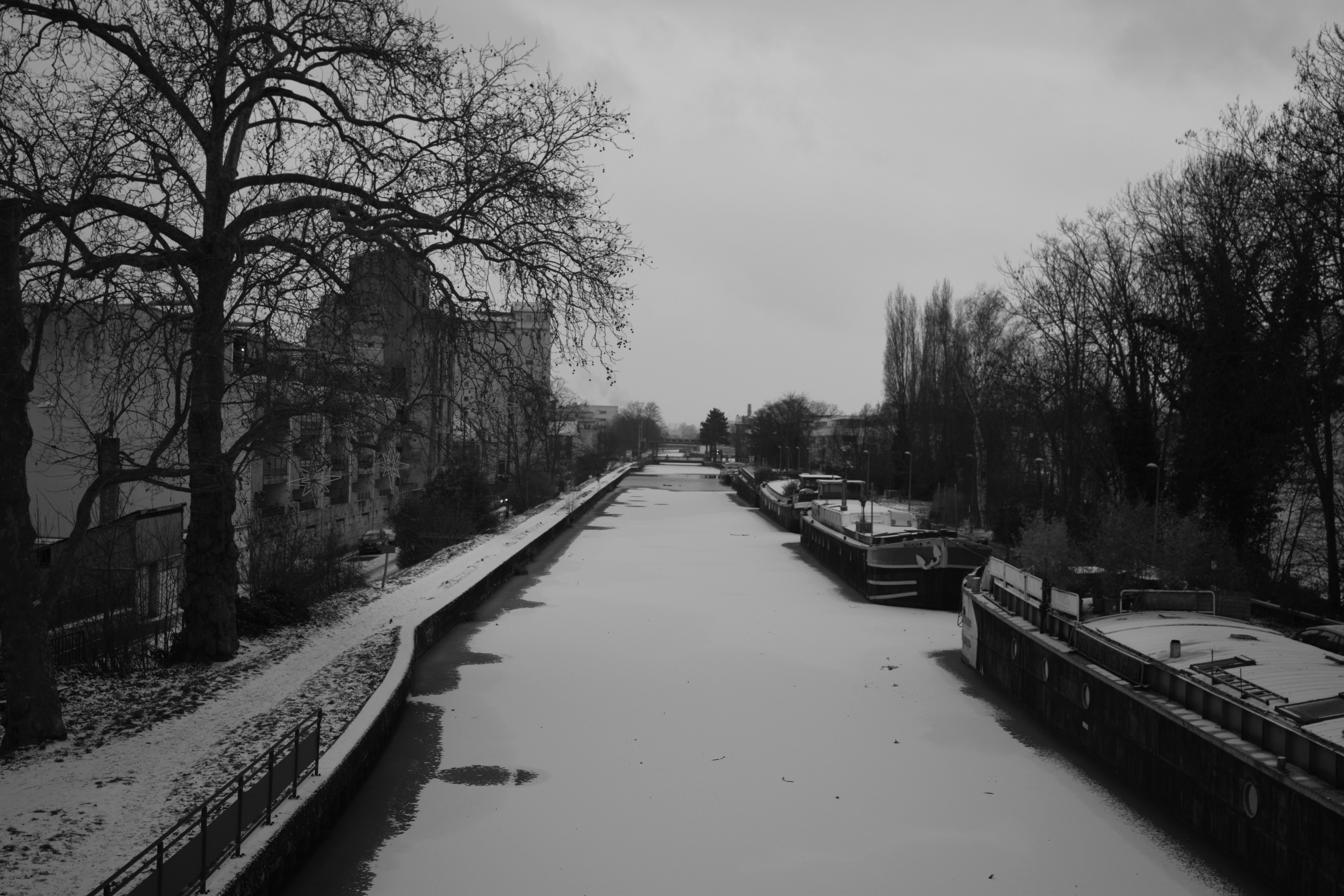 Snow-Covered Canal in Winter, Paris France · Free Stock Photo