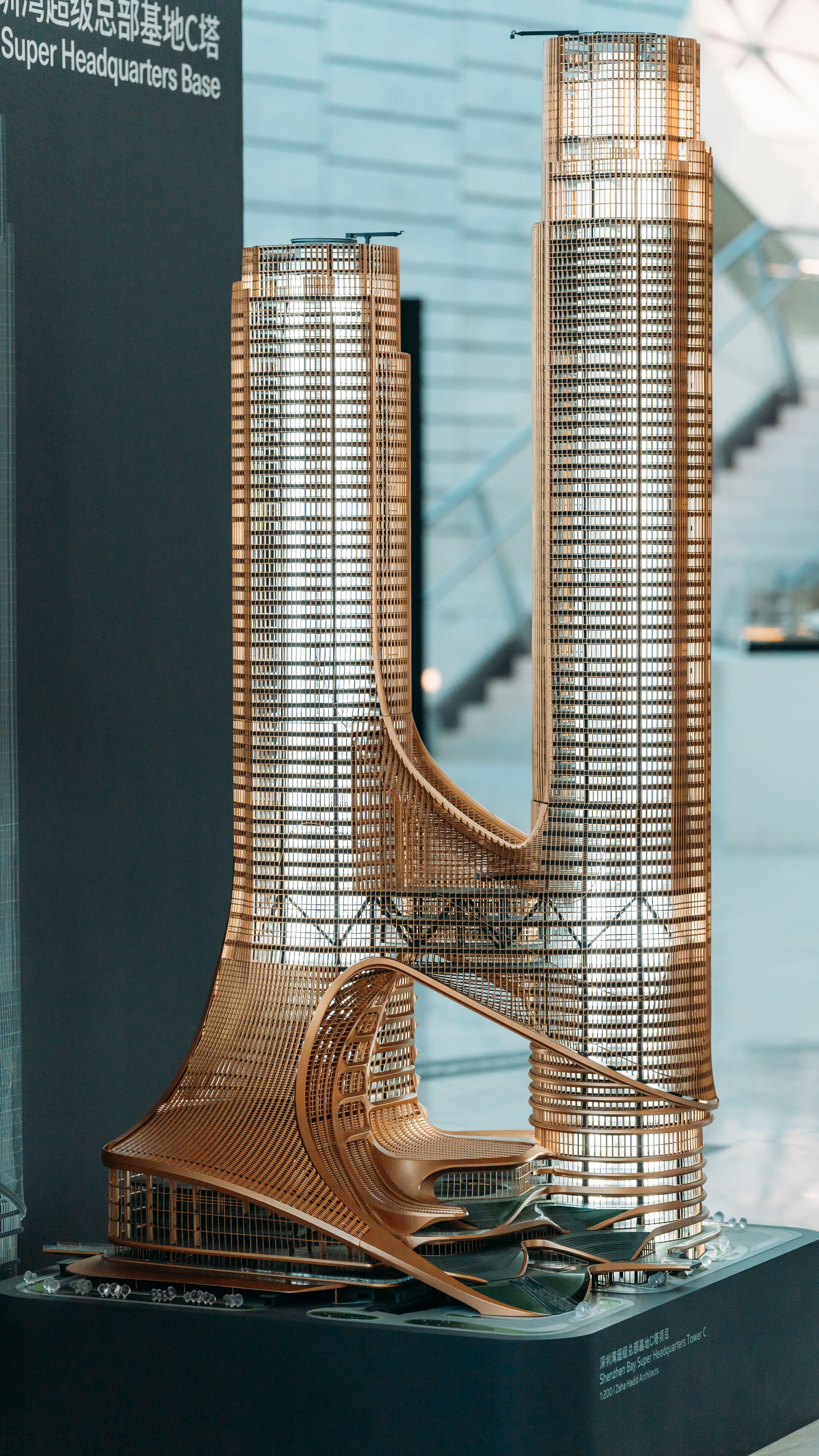 Modern Architectural Model Display in Gallery · Free Stock Photo