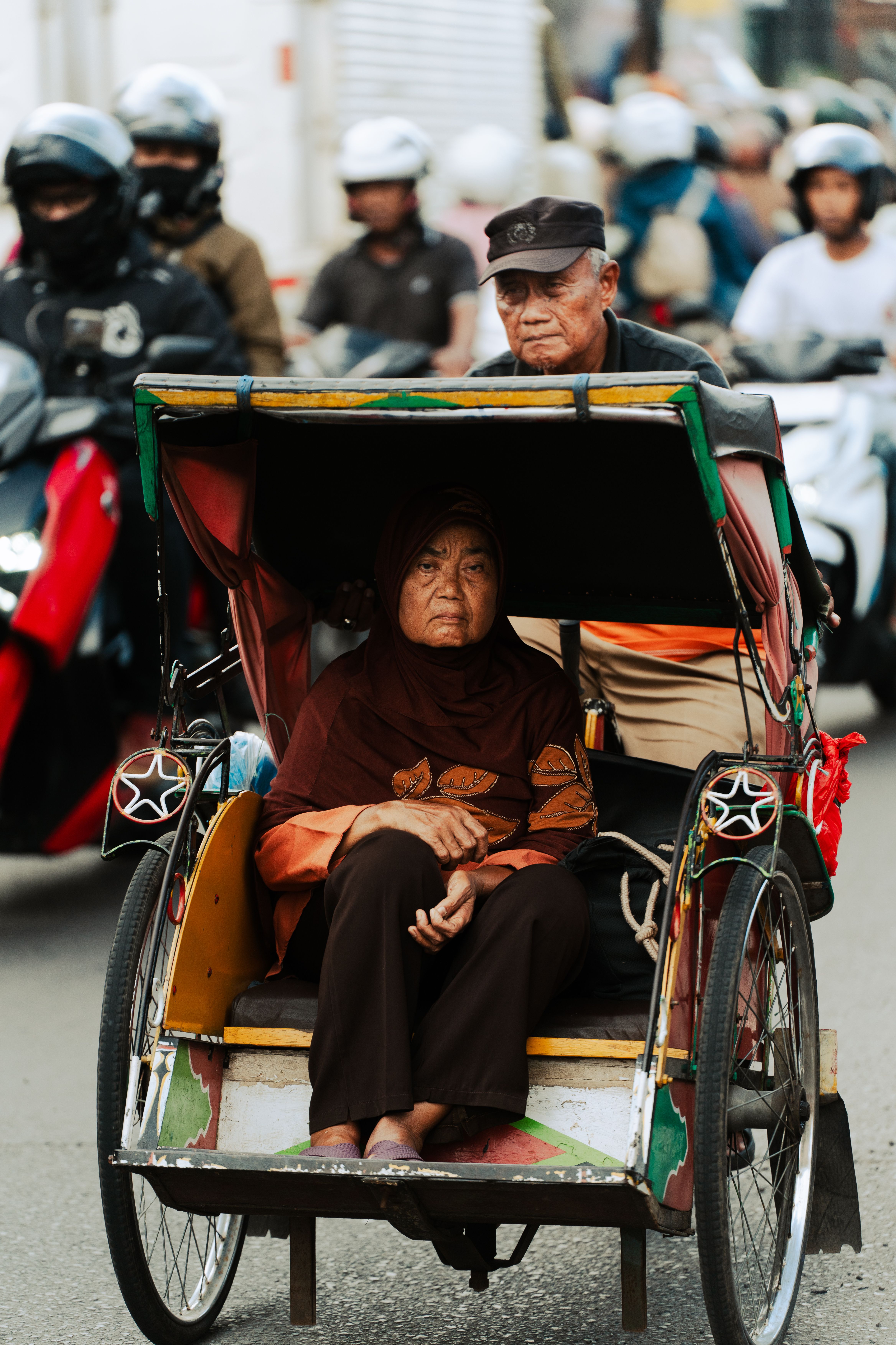 Traditional Becak Ride in Subang Street Scene · Free Stock Photo