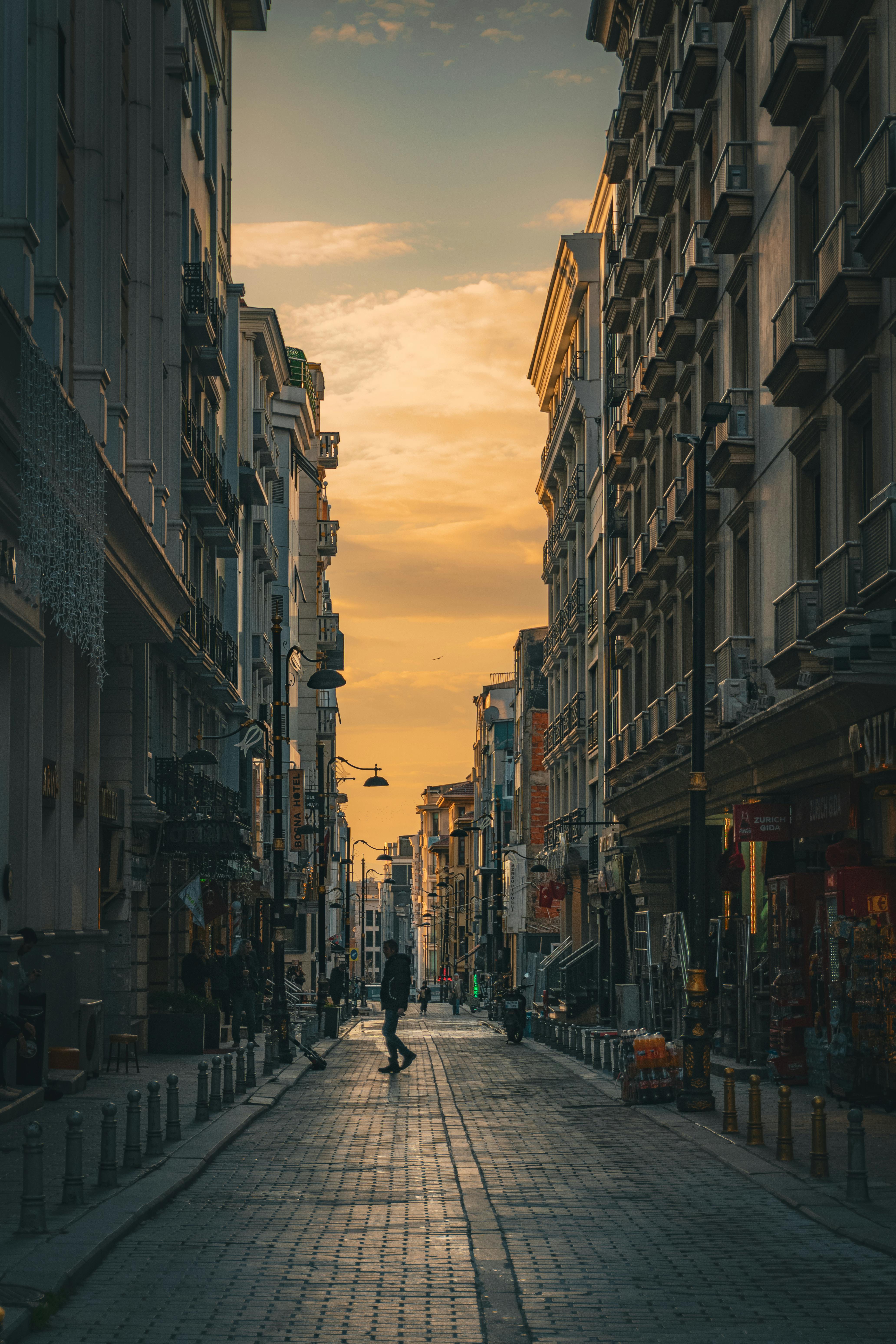 2.000+ Foto Kayley-gunner-calendar-2026 Terbaik · Unduh Gratis 100% ...