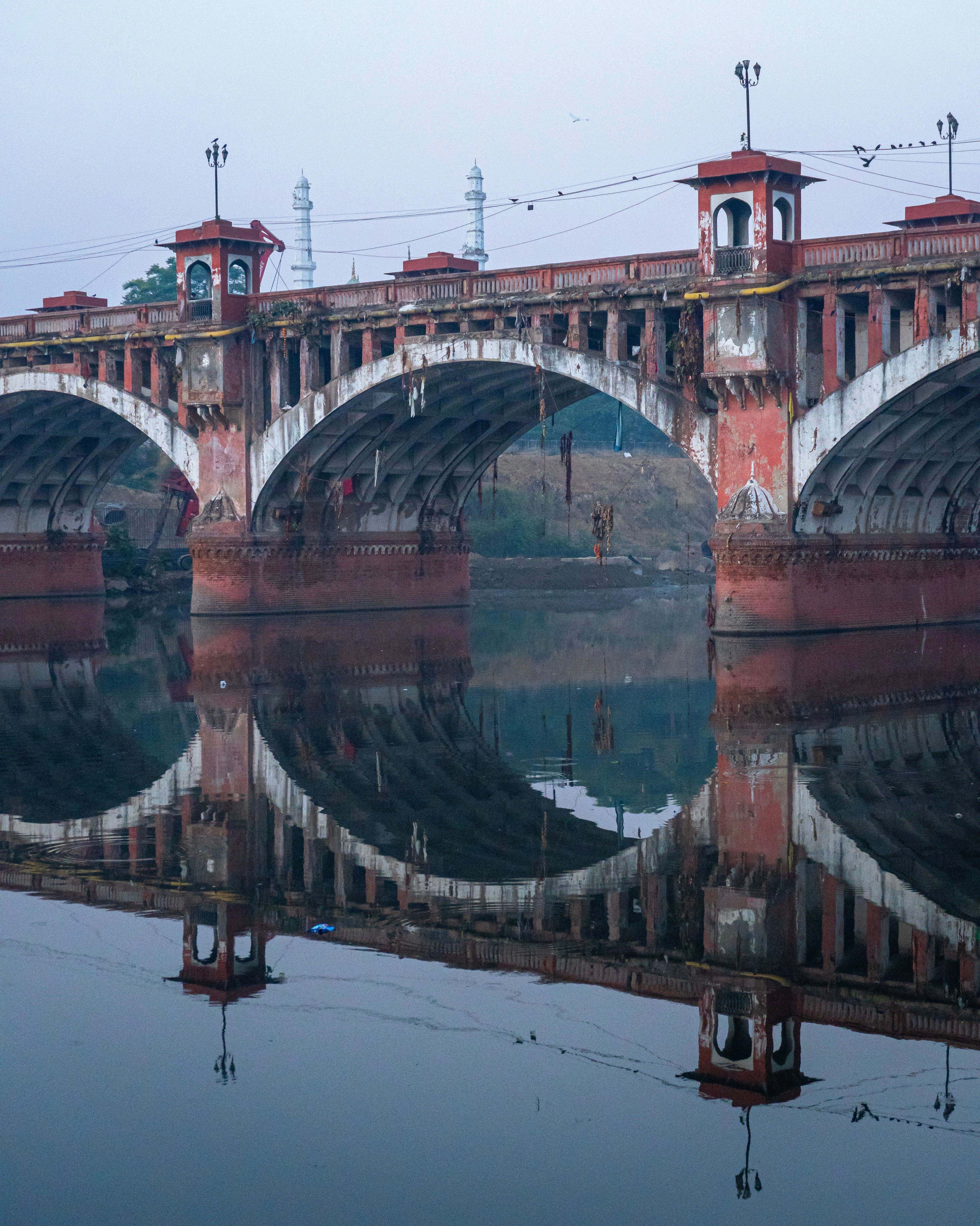 Historic Iron Bridge Over River in Lucknow · Free Stock Photo