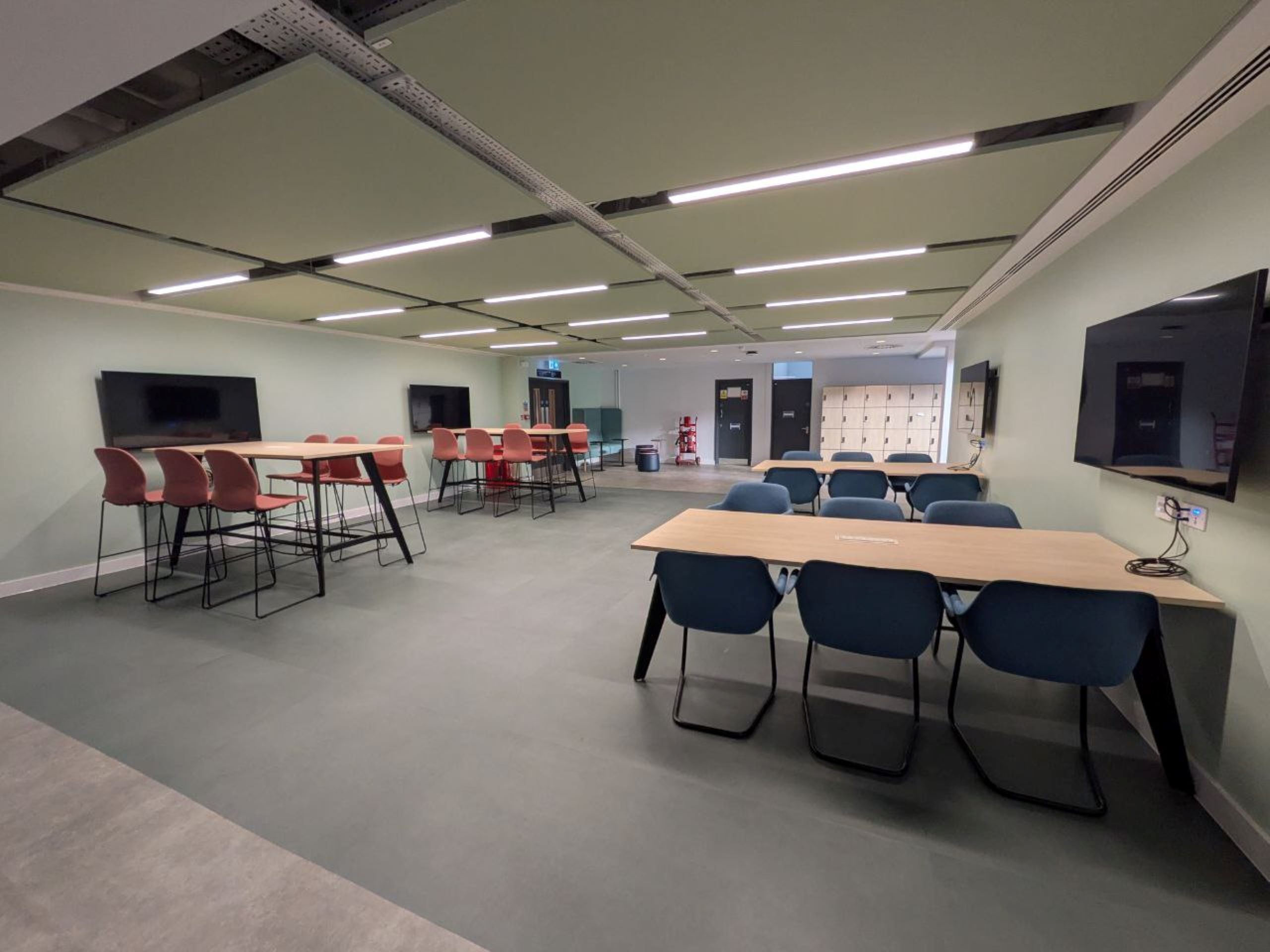 Modern Collaborative Learning Space in London · Free Stock Photo