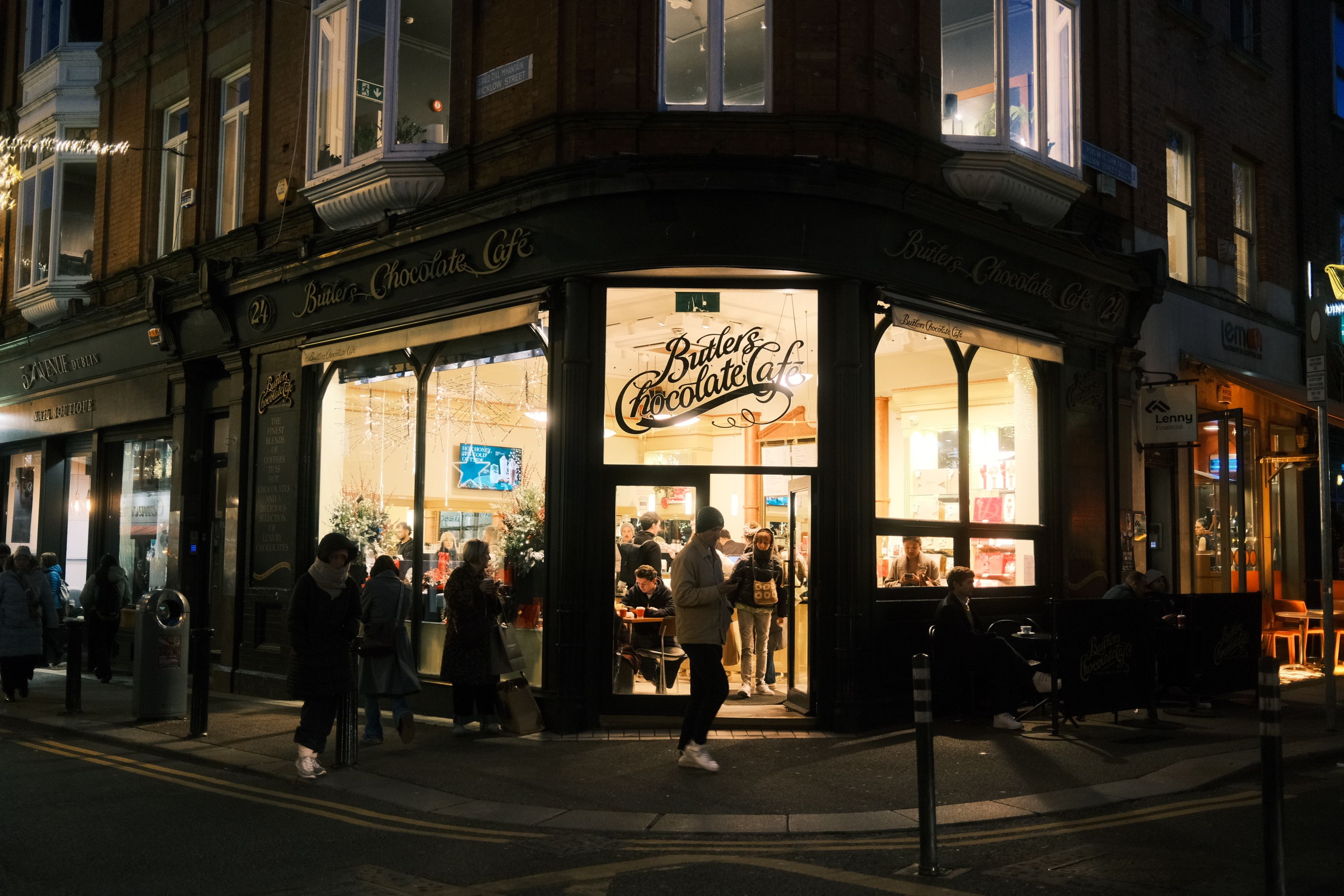 Evening at Butlers Chocolate Café in Dublin · Free Stock Photo