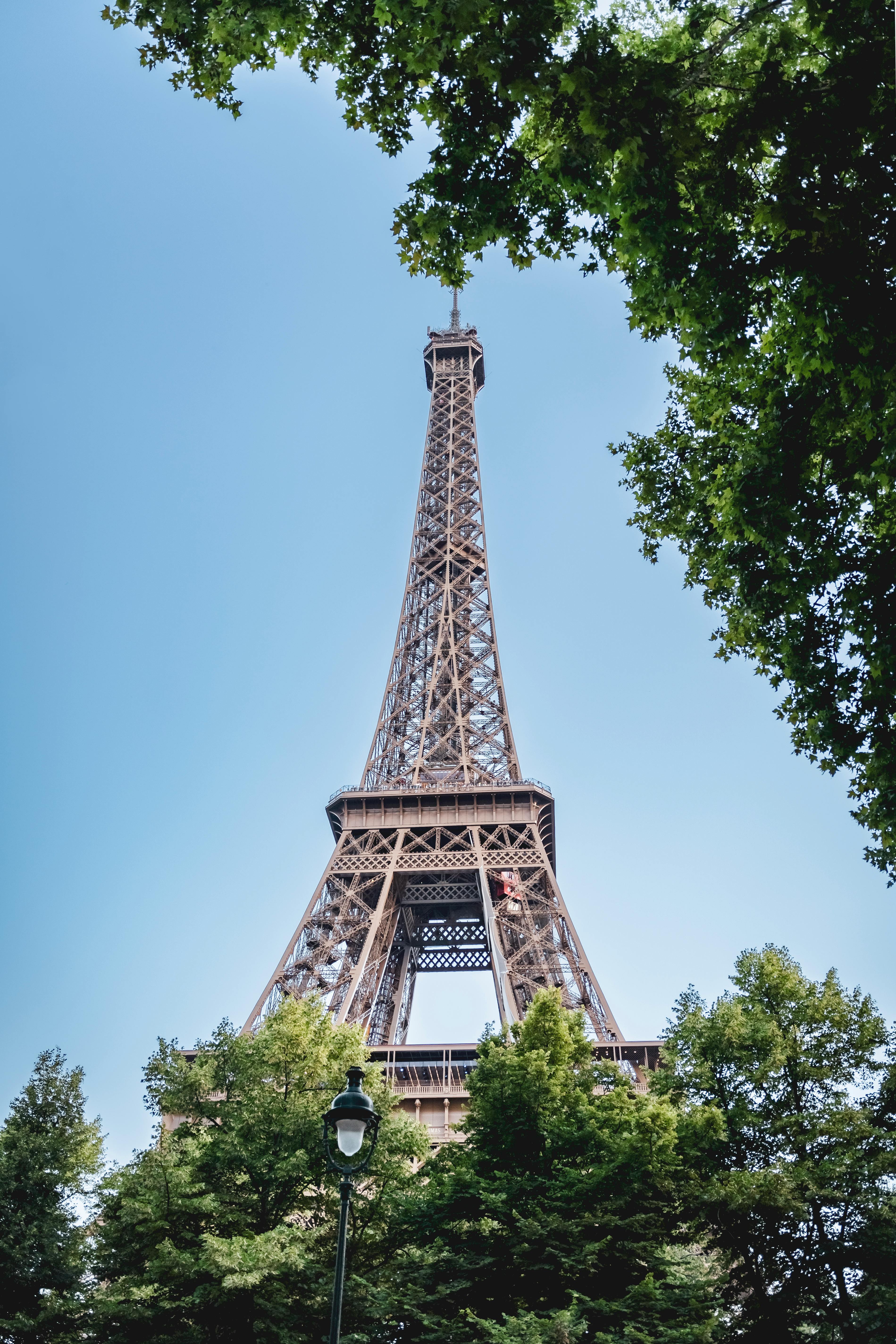Vue Emblématique De La Tour Eiffel à Paris, France · Photo gratuite