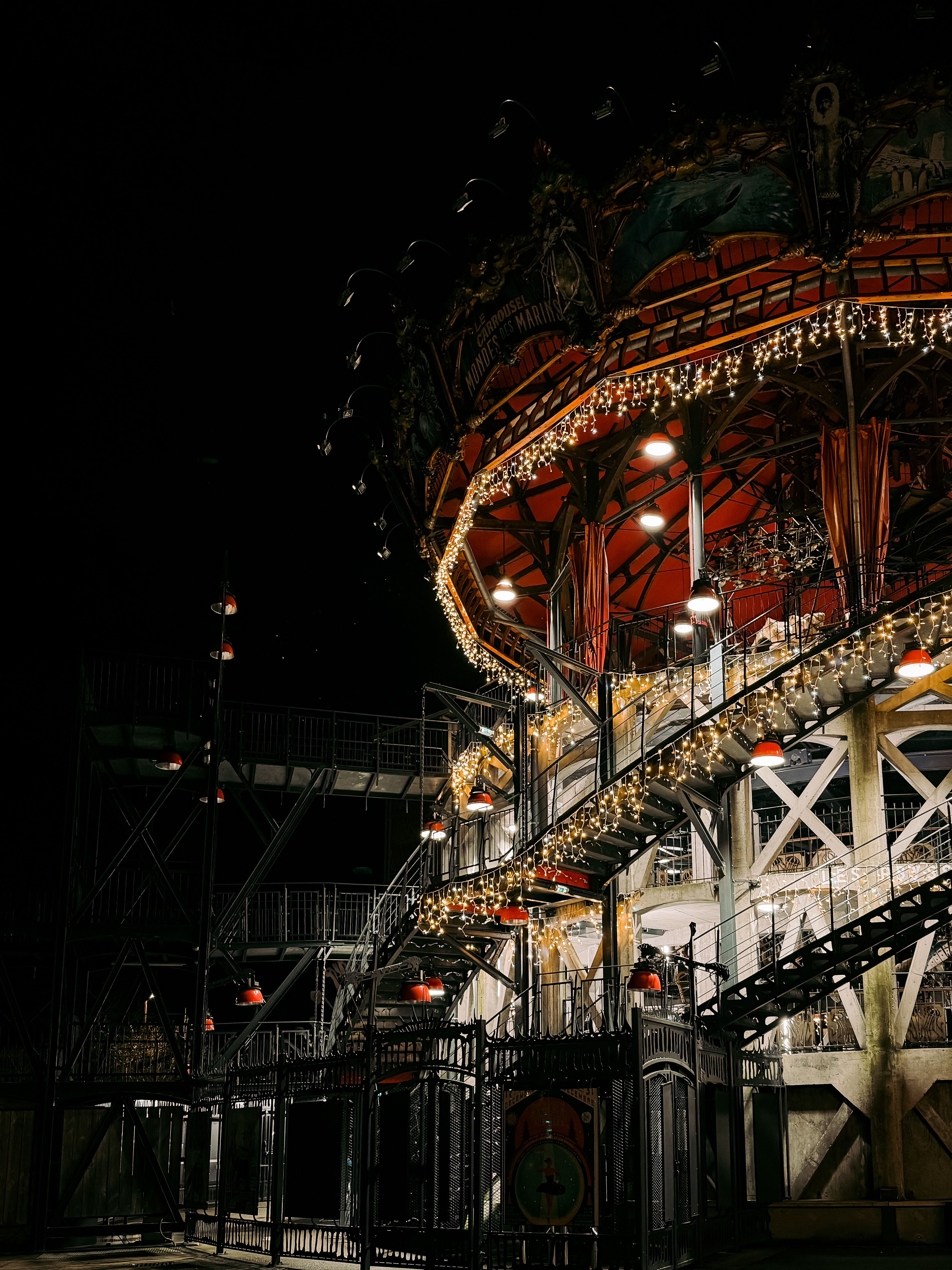 Nighttime Carousel in Nantes with Festive Lights · Free Stock Photo