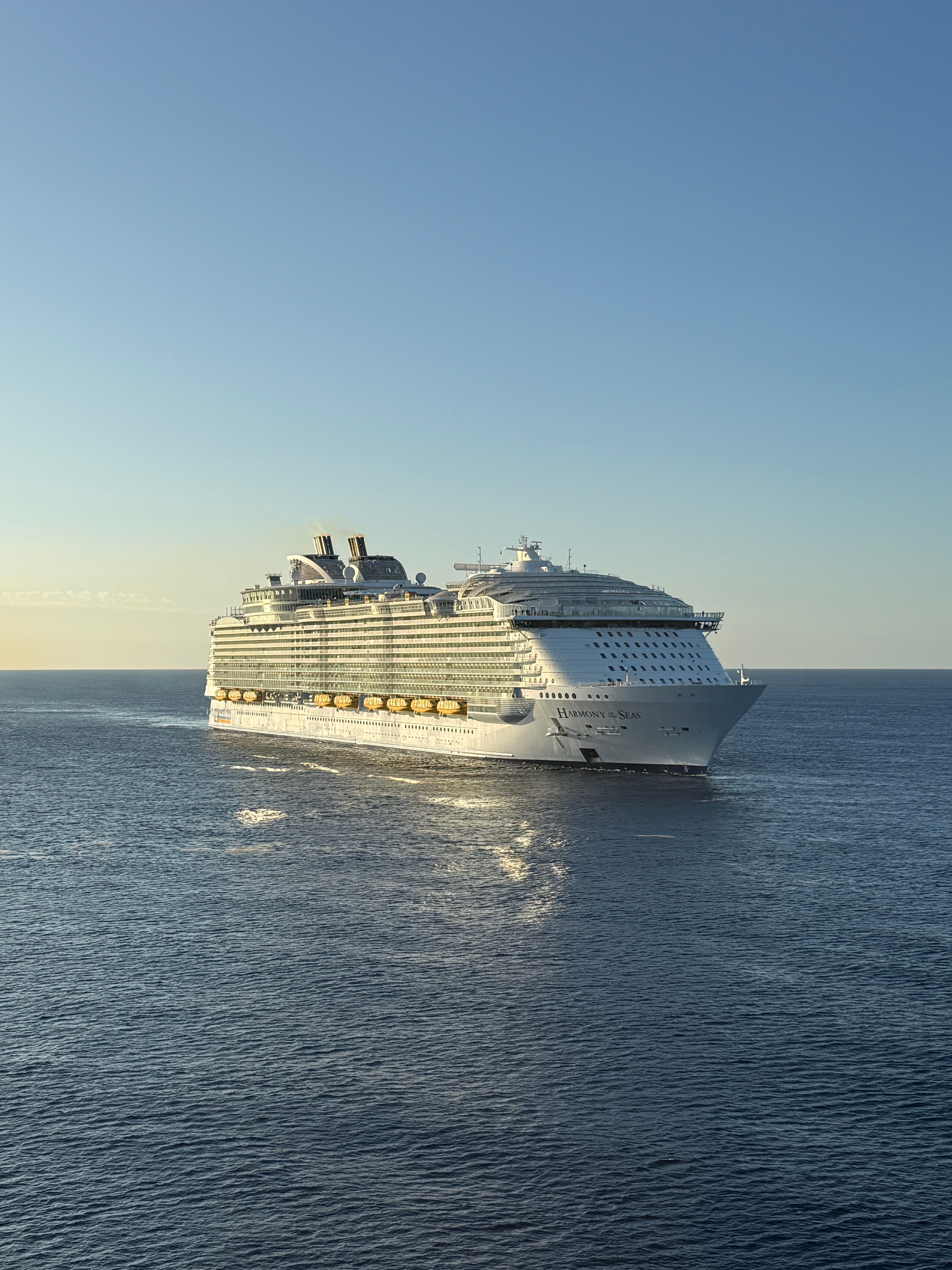 Navire De Croisière En Mer · Photo gratuite