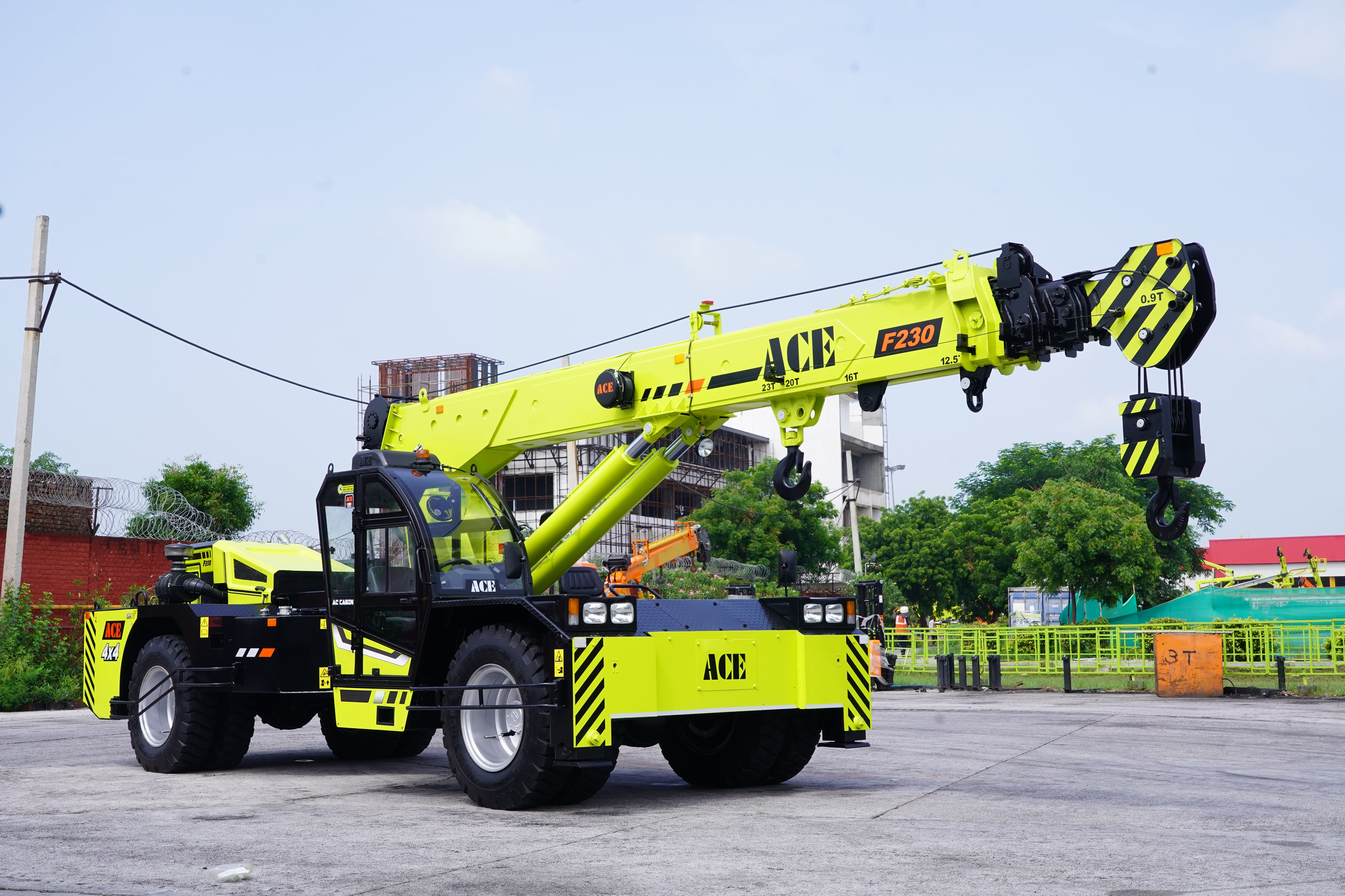 ACE F230 Mobile Crane at Industrial Site in Faridabad · Free Stock Photo