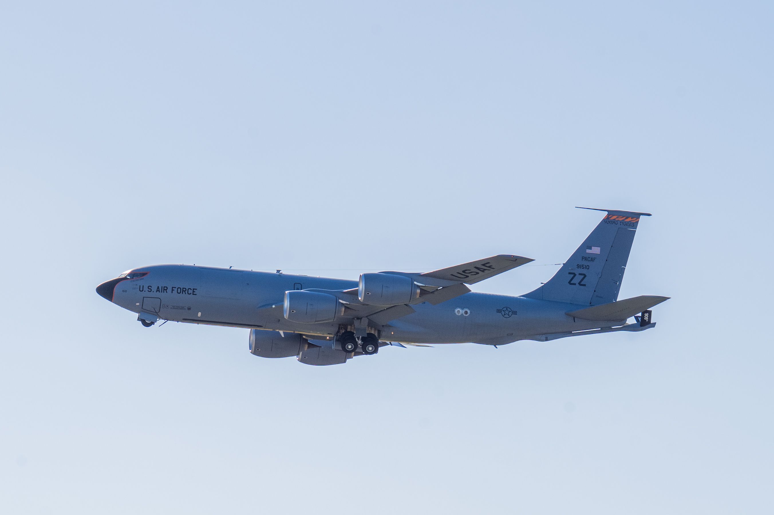 U.S. Air Force Jet in Flight with Clear Sky · Free Stock Photo