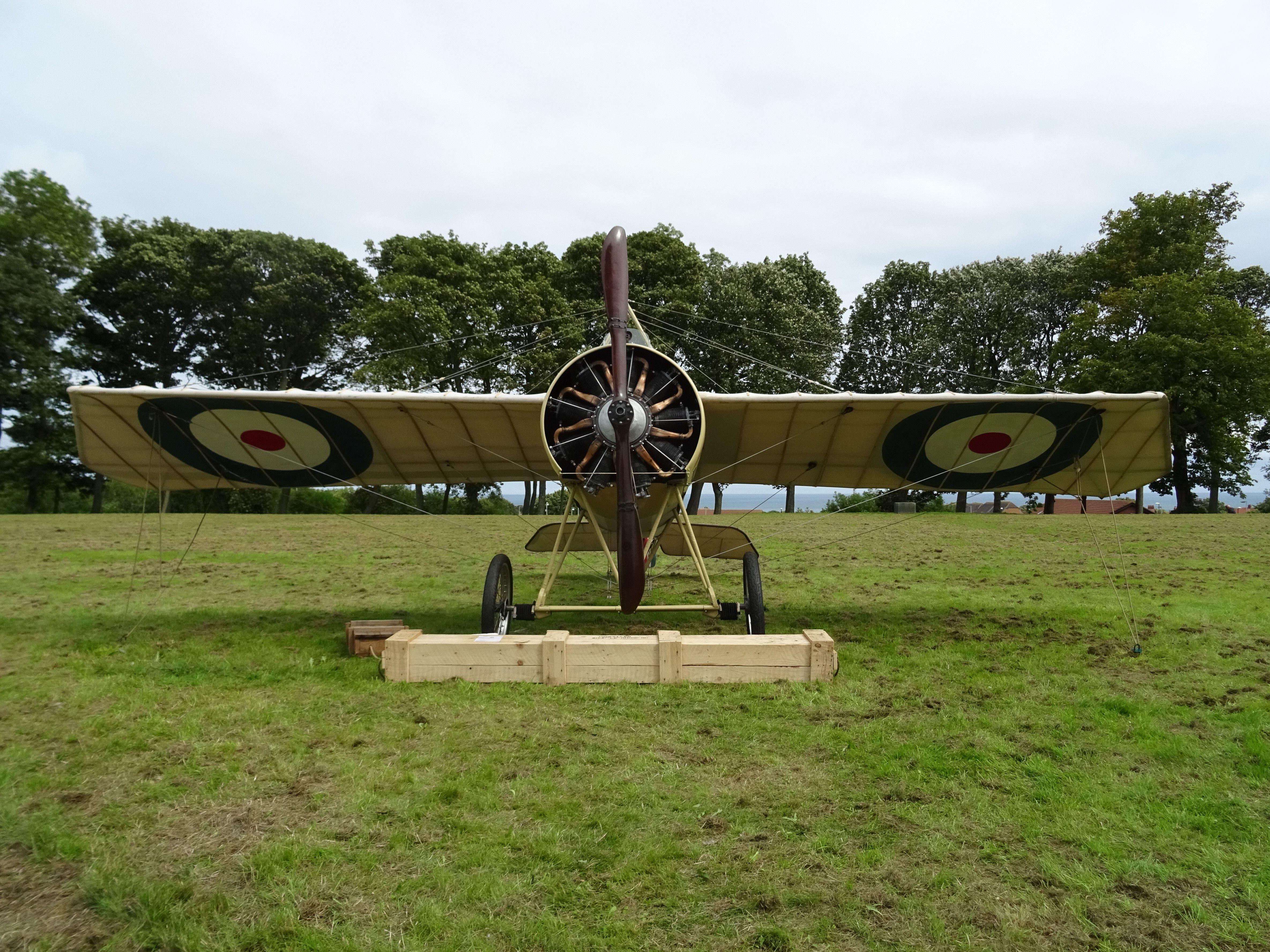 Vintage Aircraft Display in English Countryside · Free Stock Photo