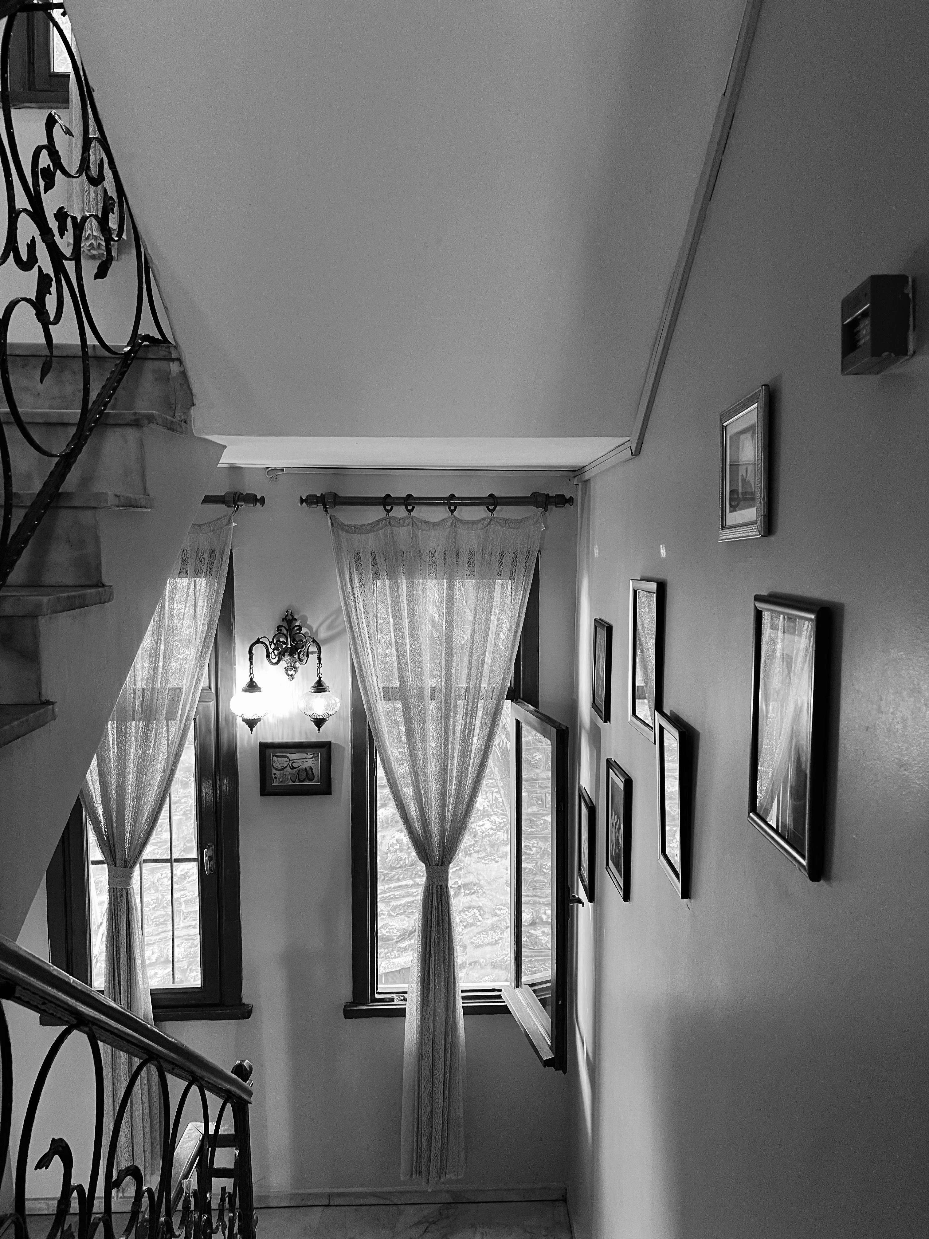 White Frames Photos, Download The BEST Free White Frames Stock Photos ...