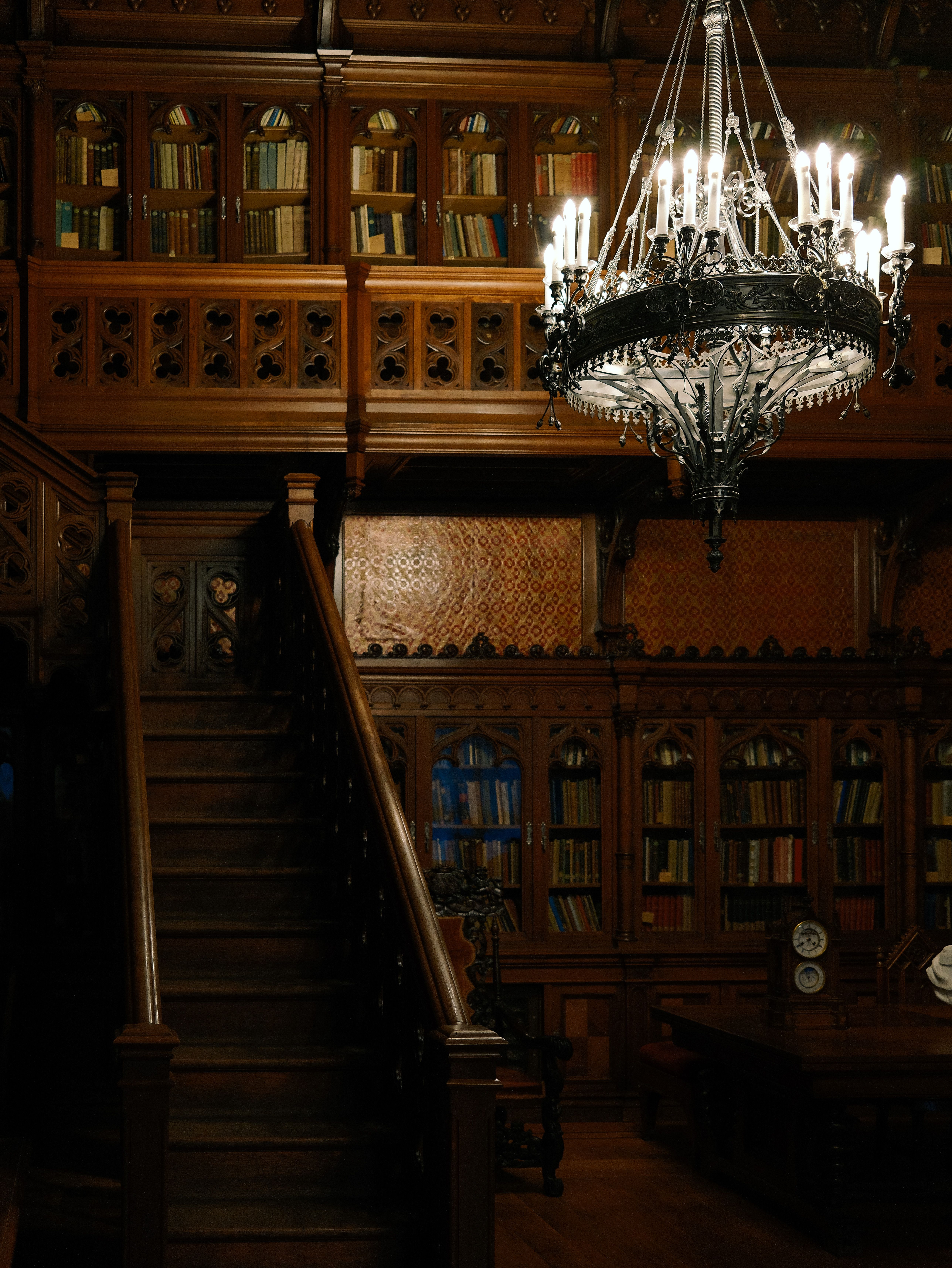 Elegant Historical Library with Chandelier · Free Stock Photo