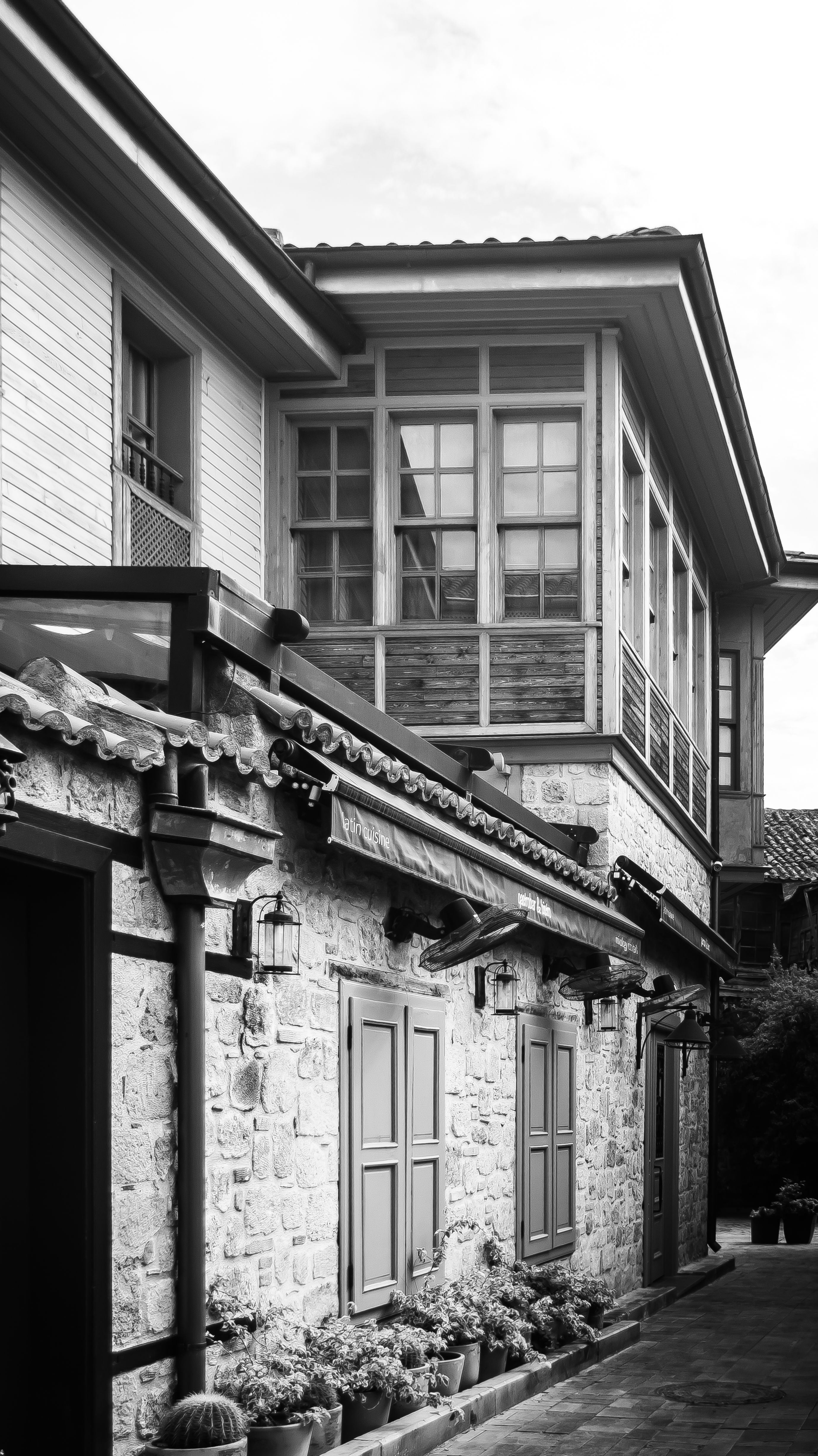 Classic Black and White Architectural Street Scene · Free Stock Photo