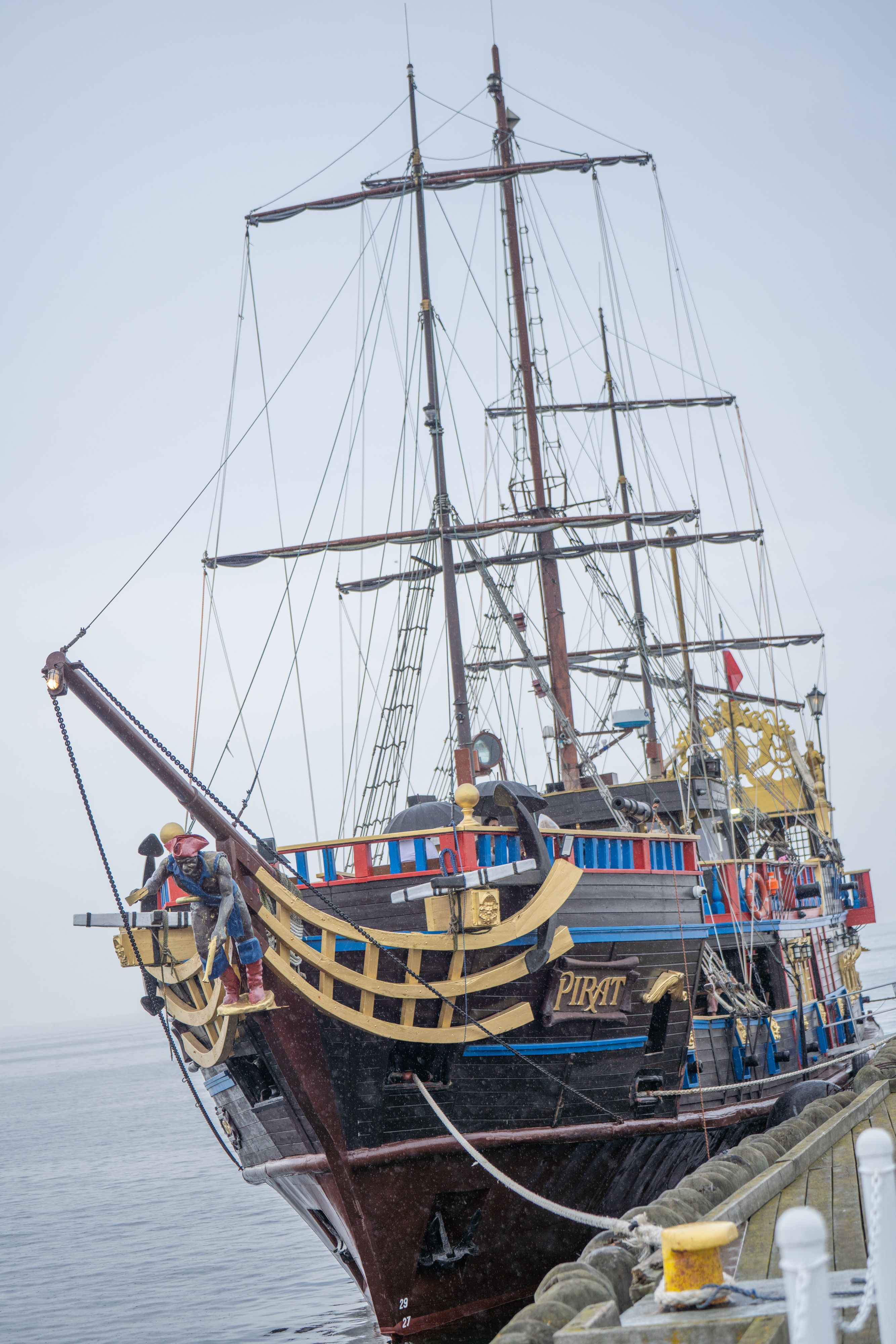 Pirate Ship Photos, Download The BEST Free Pirate Ship Stock Photos ...