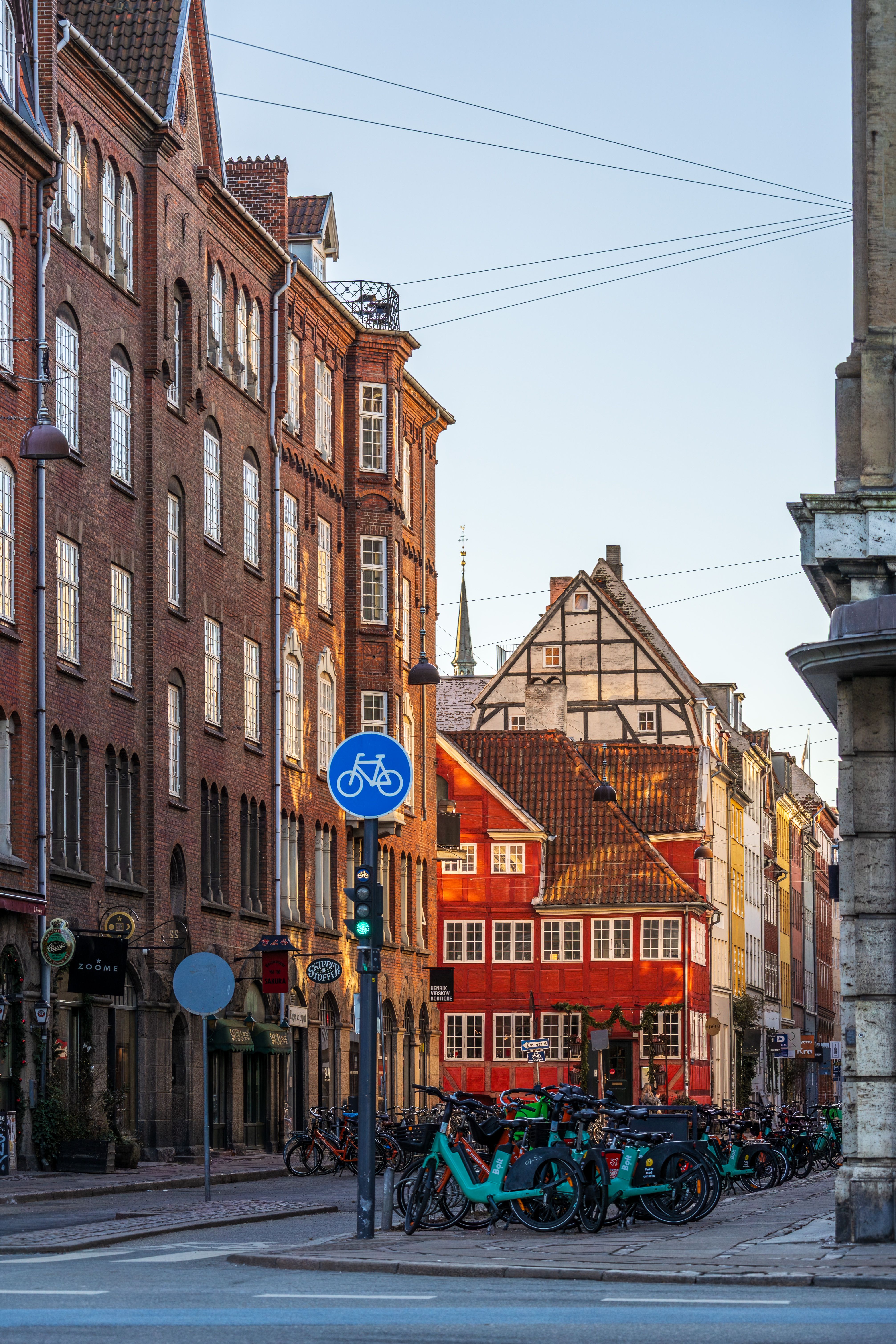 Charming Copenhagen Street with Historic Architecture · Free Stock Photo