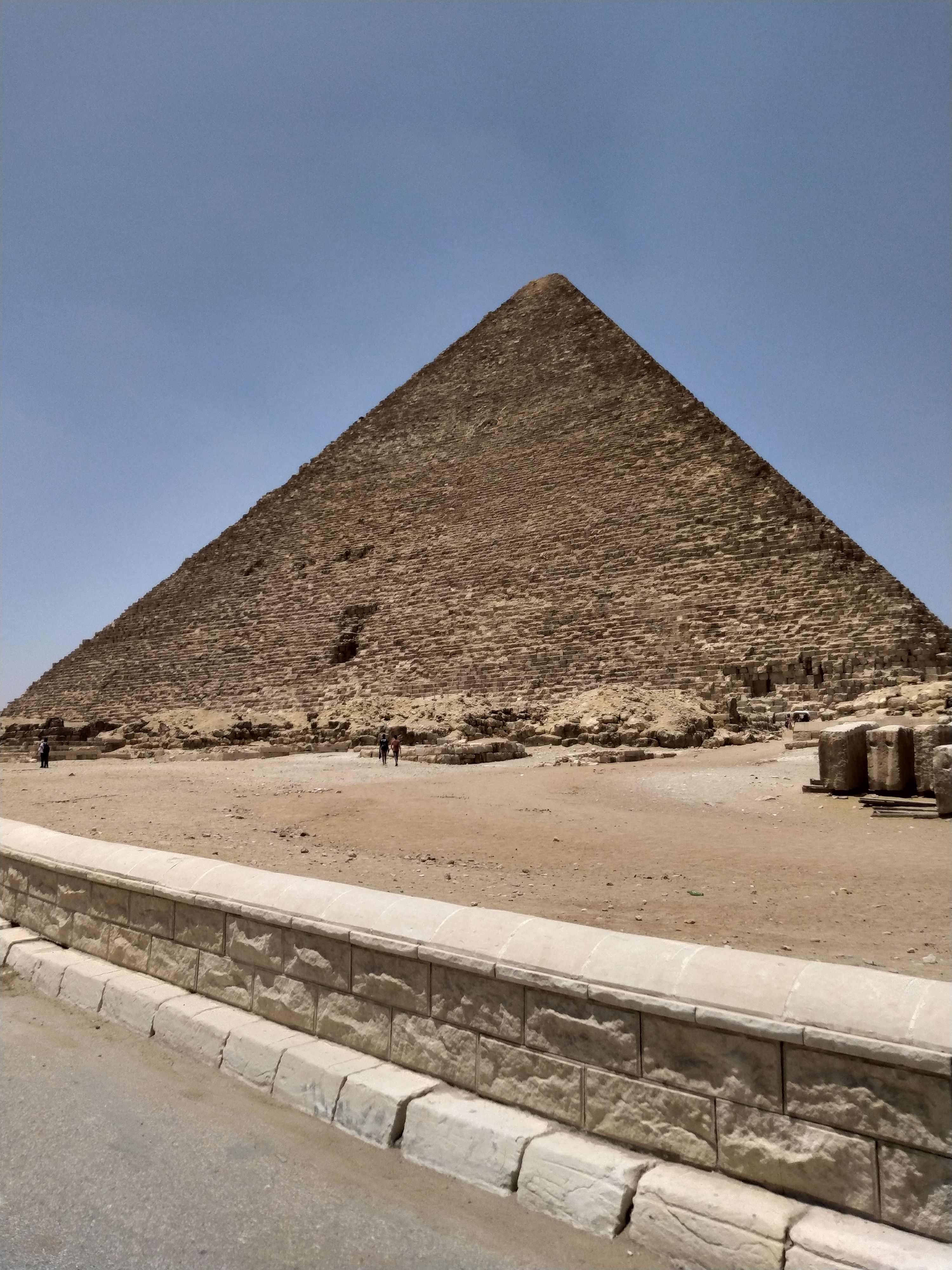 Magnificent View of the Great Pyramid of Giza · Free Stock Photo