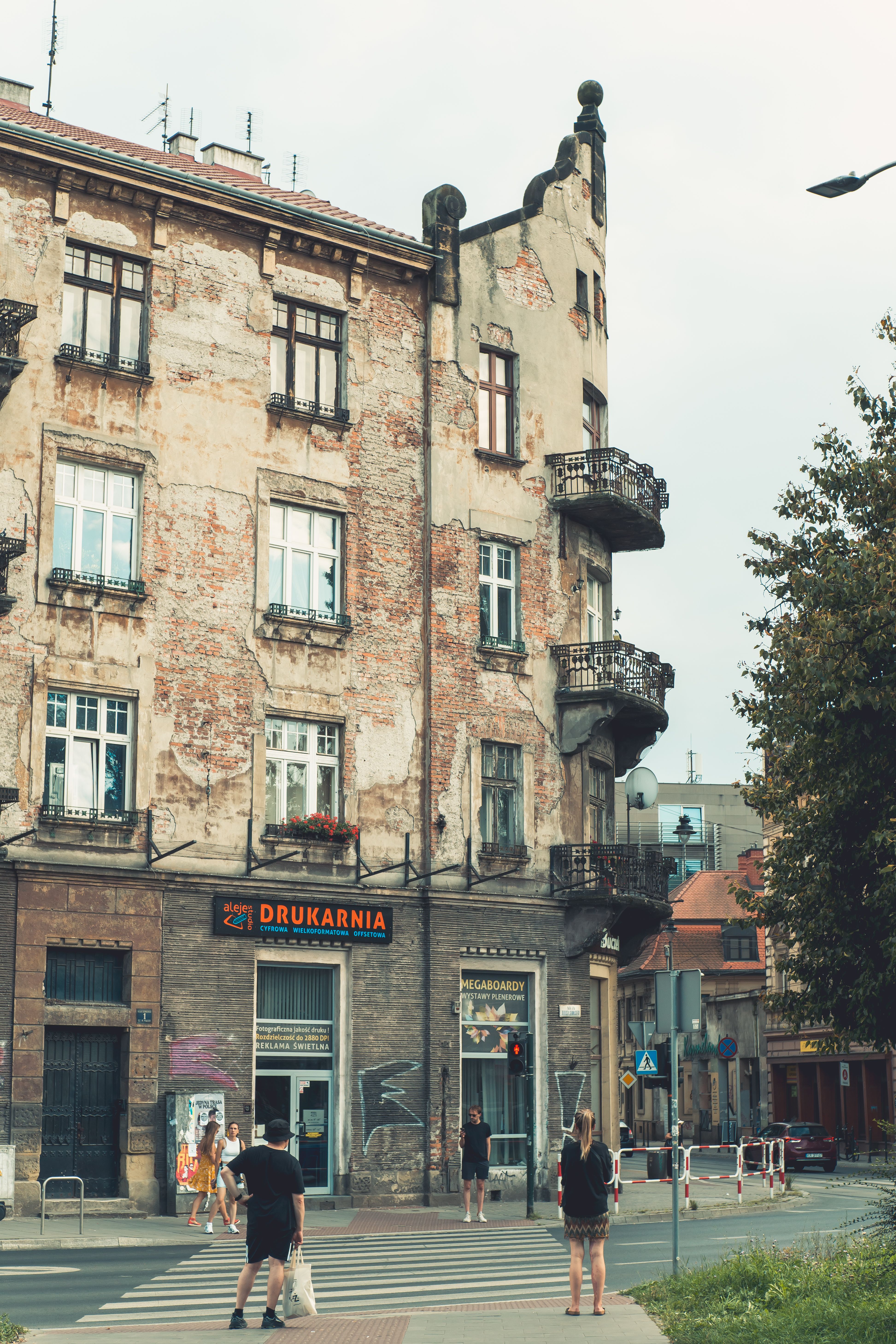 Historic Street Scene in Kraków, Poland · Free Stock Photo