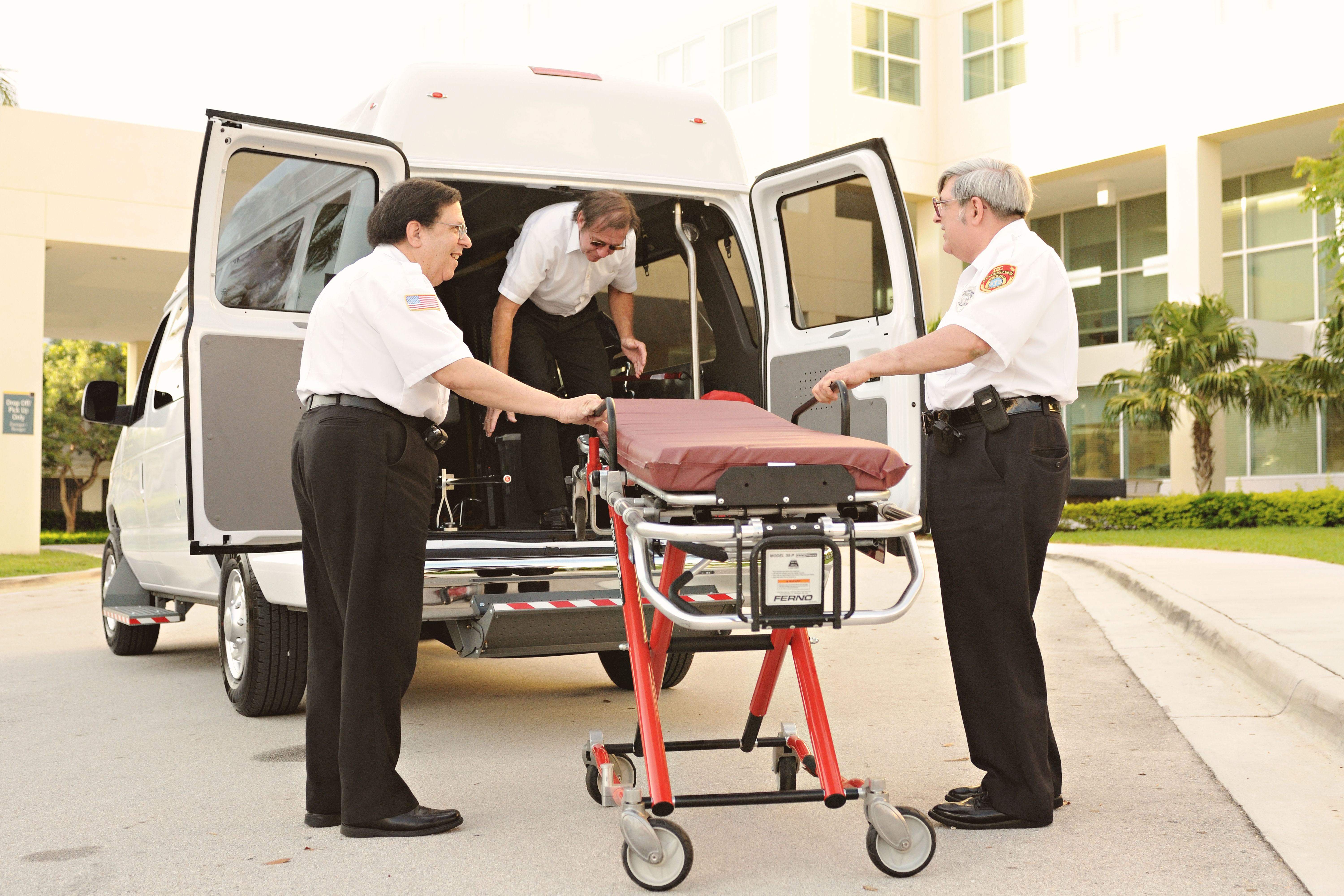 Responder+Receiving+Emergency+Call+Clipart Photos, Download The BEST ...