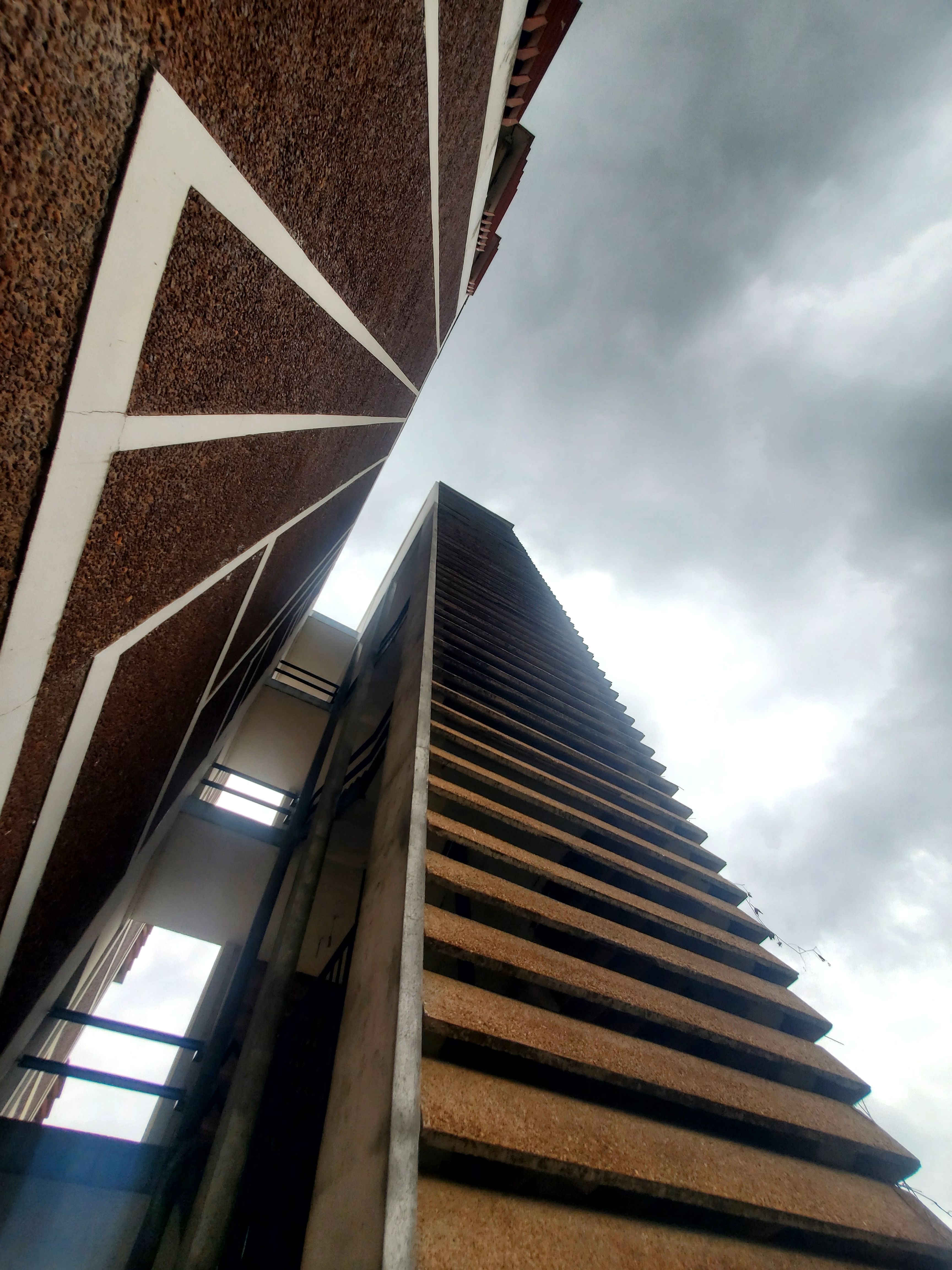 Abstract Angle of Modern High-Rise Building · Free Stock Photo
