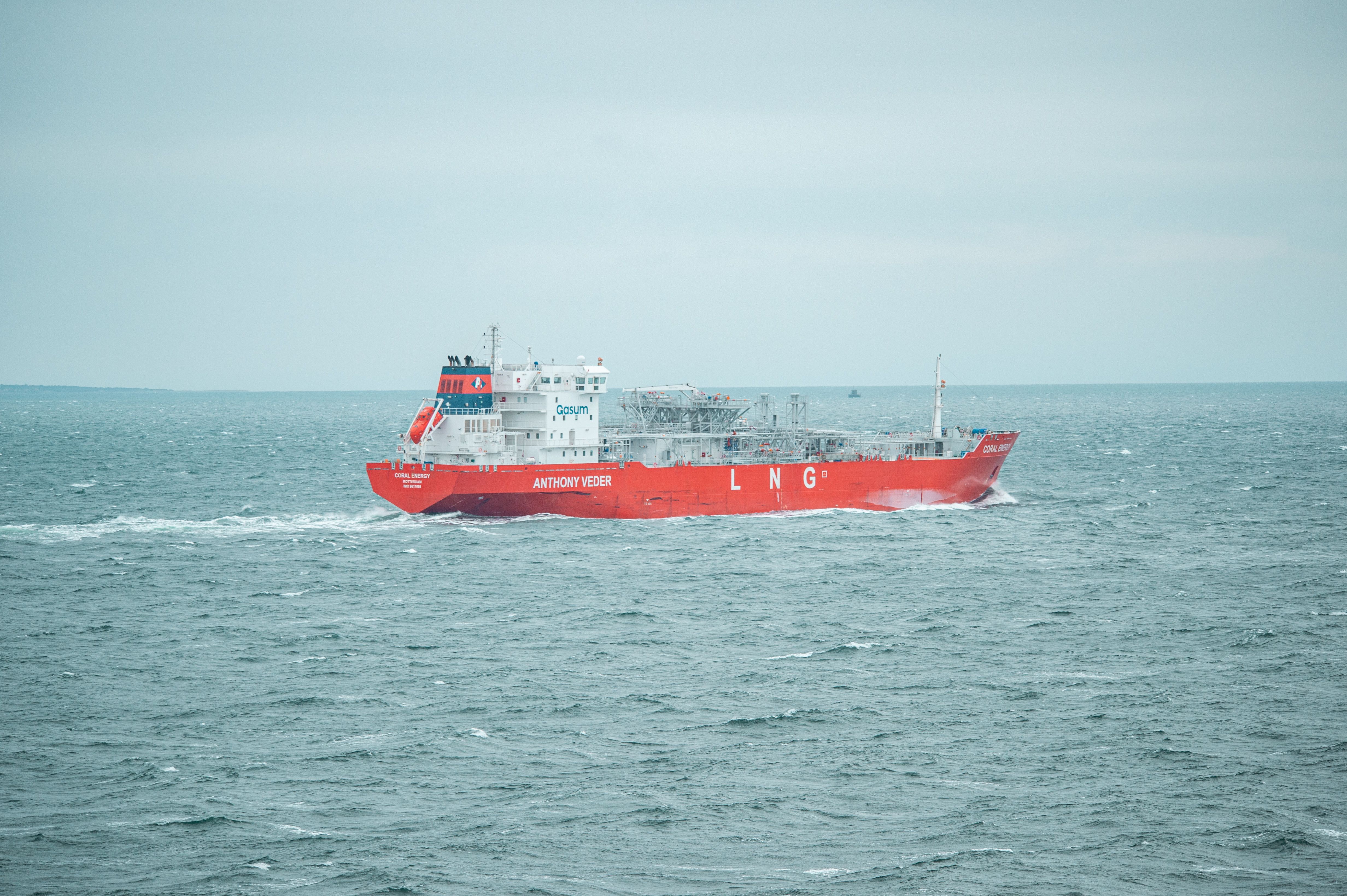 Lng Photos, Download The BEST Free Lng Stock Photos & HD Images