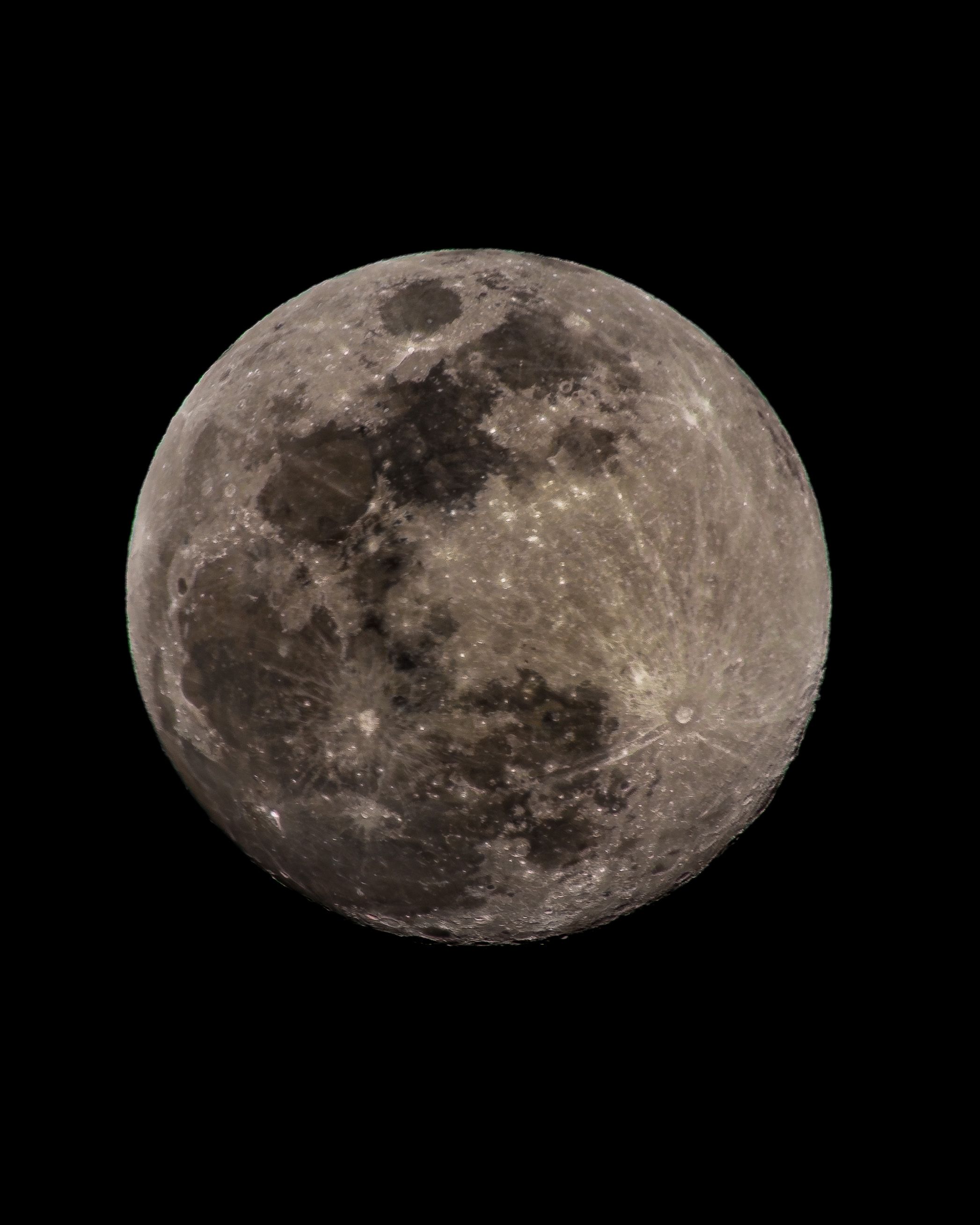 High-Resolution Moon Photograph in Night Sky · Free Stock Photo