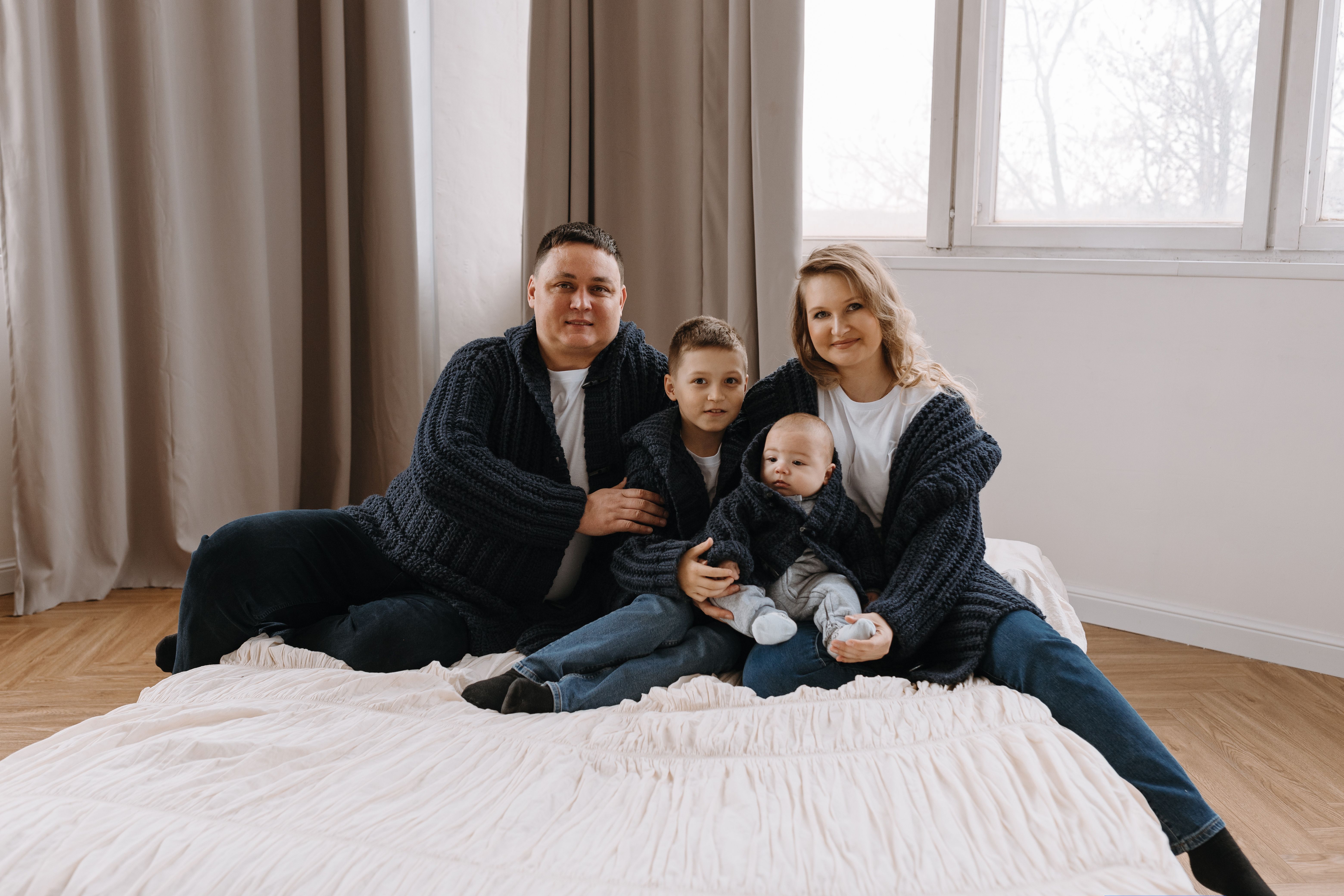 Family Portrait: Casual Indoor Lifestyle Scene · Free Stock Photo