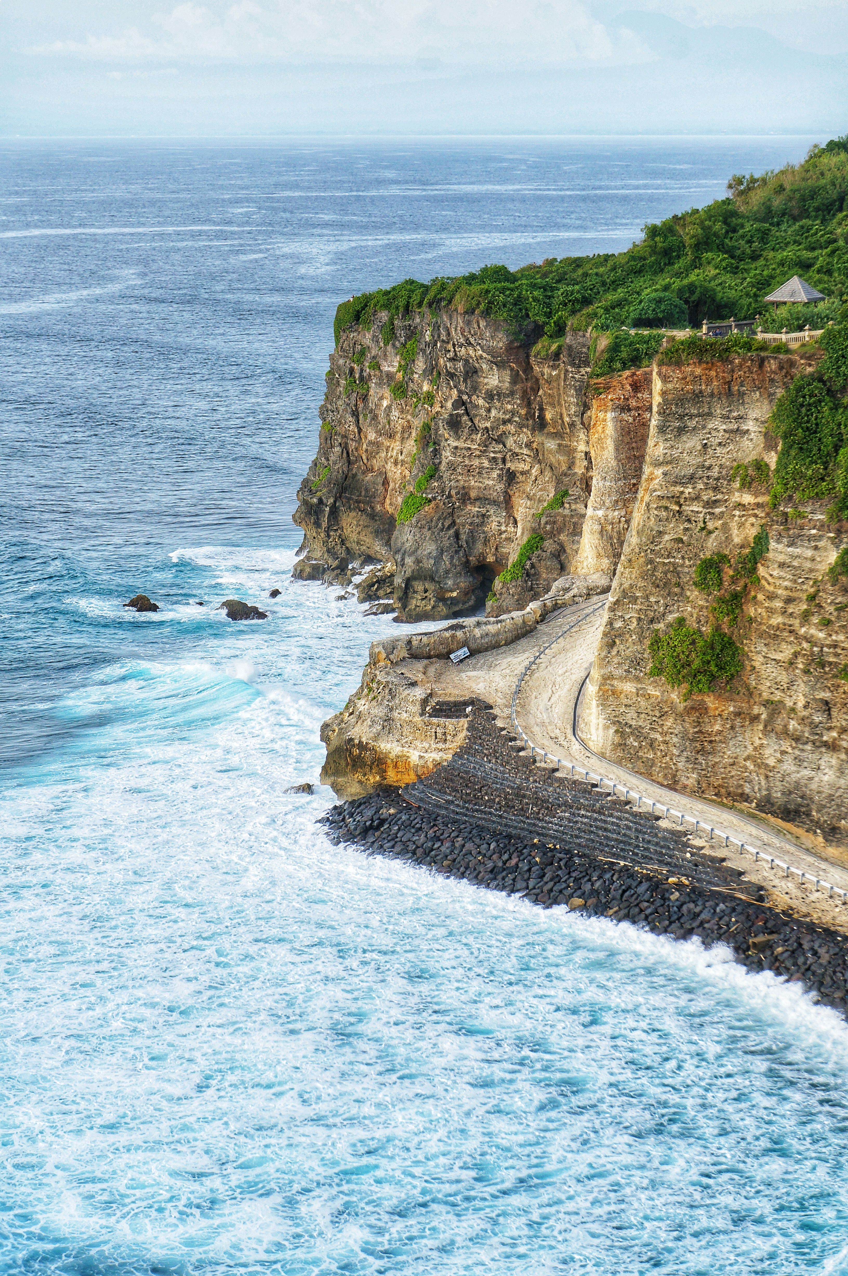 Scenic Ocean View of Uluwatu Cliffs in Bali · Free Stock Photo