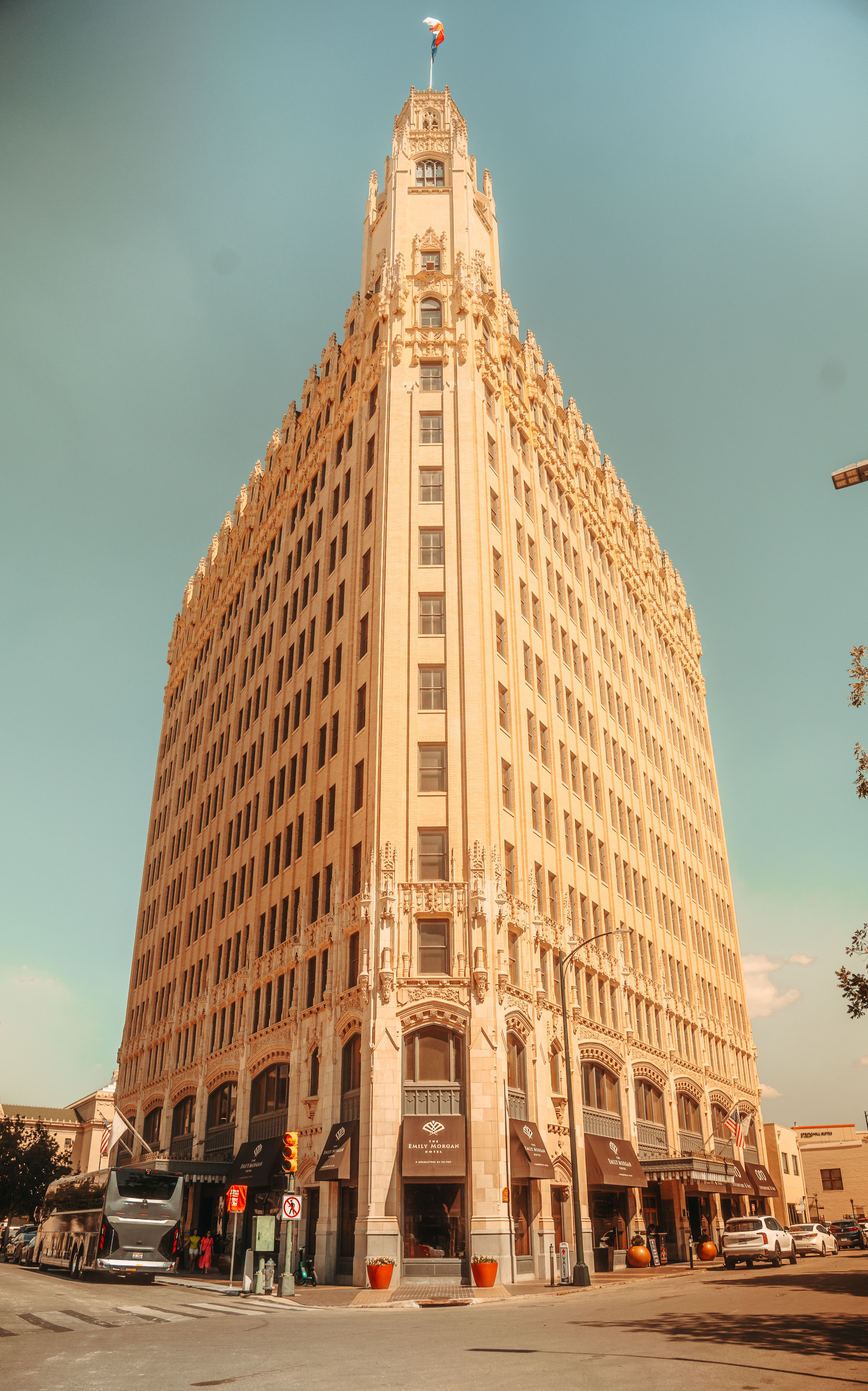 Iconic Building in San Antonio, Texas Skyline · Free Stock Photo