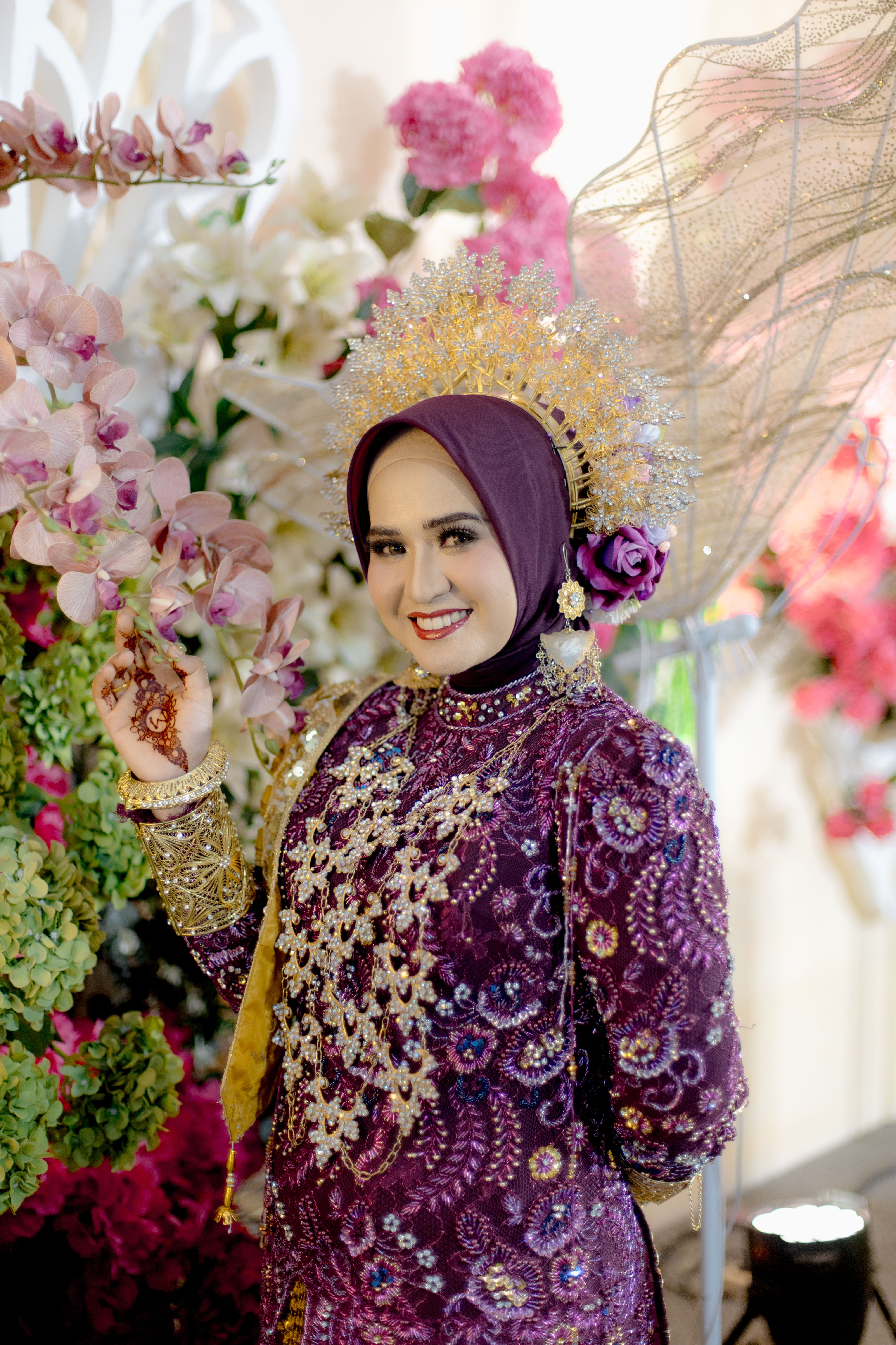 Beautiful Traditional Bride in Indonesia · Free Stock Photo