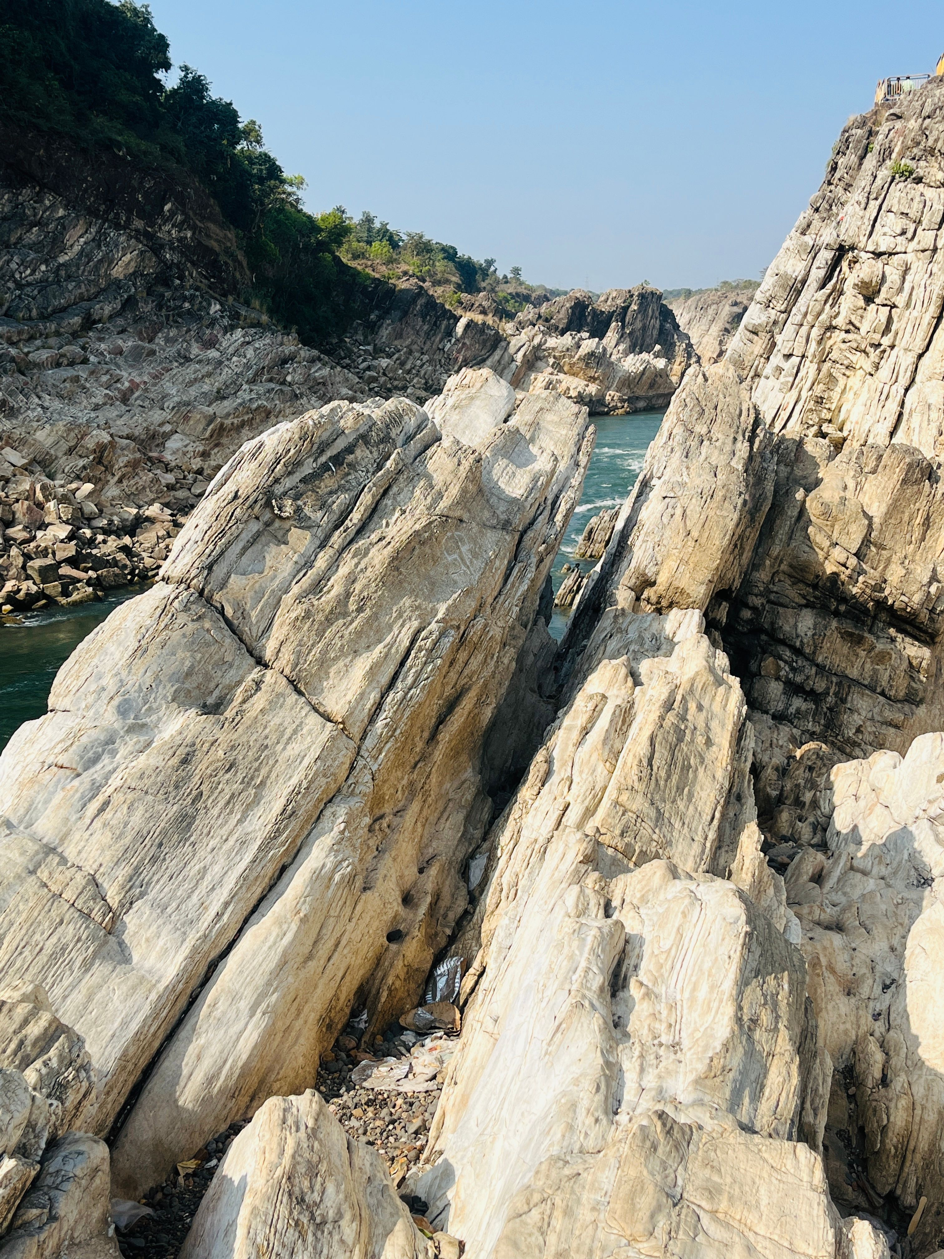Dramatic Marble Rocks of Bhedaghat, India · Free Stock Photo