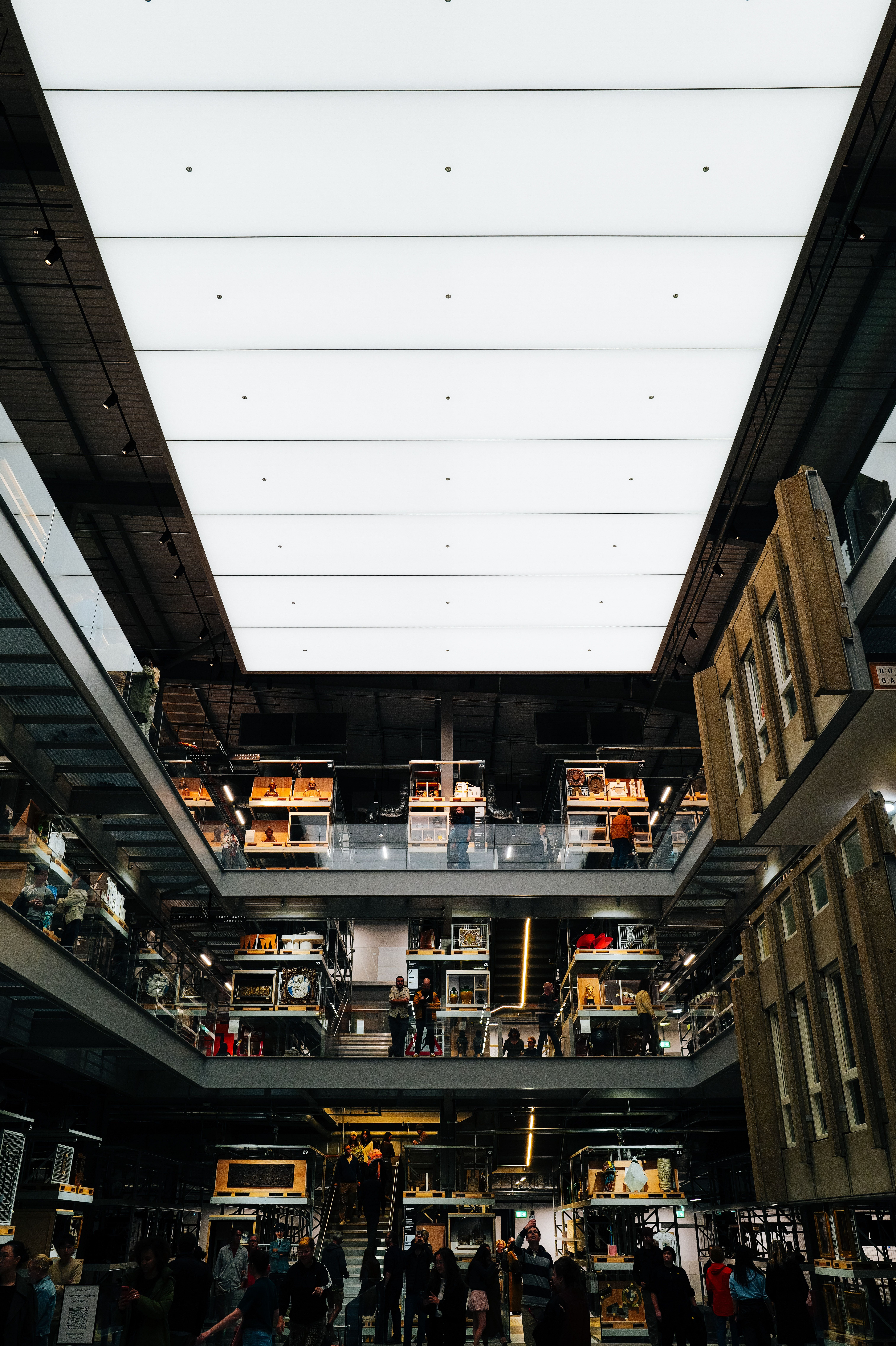 Modern Indoor Shopping Mall with Multiple Levels · Free Stock Photo