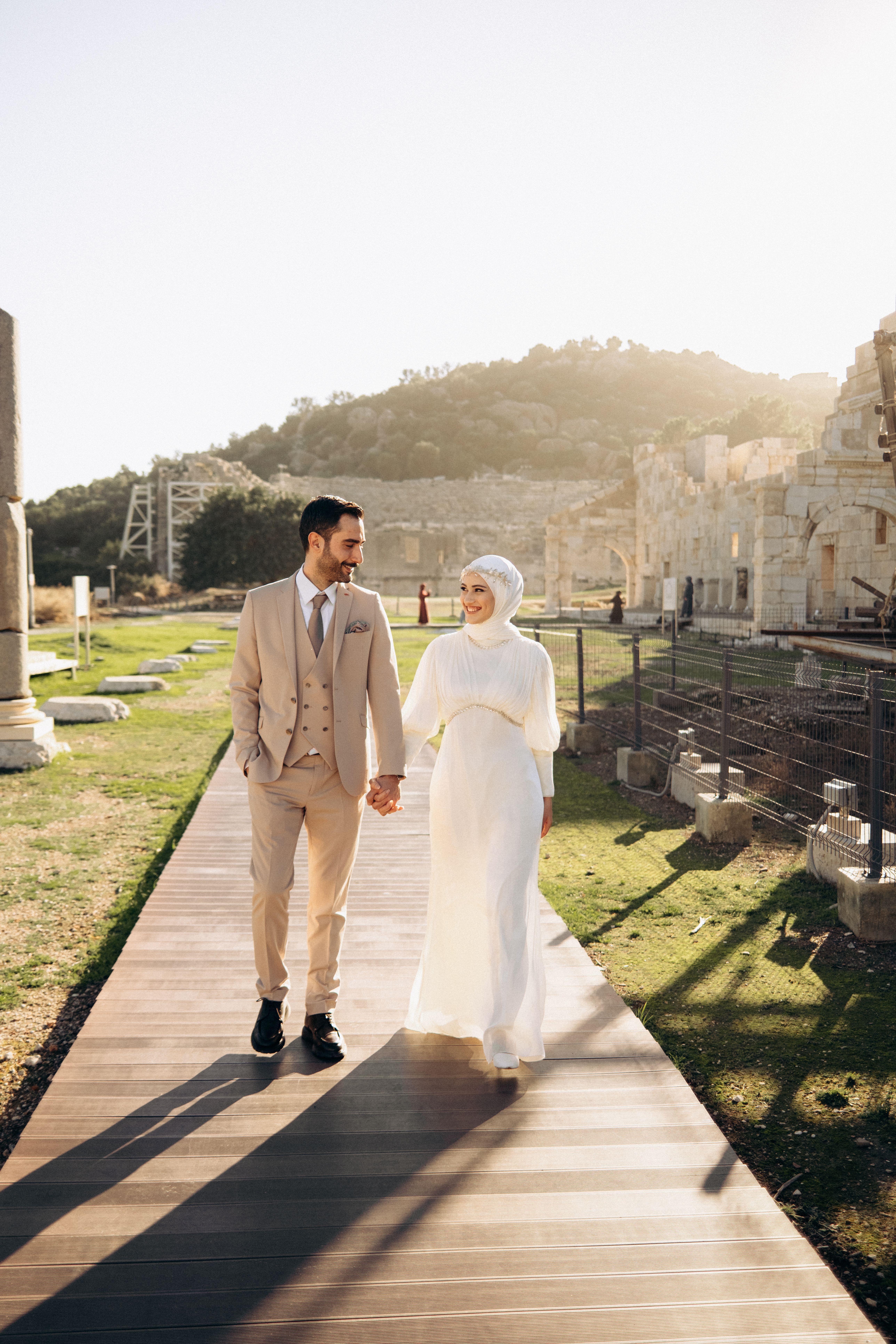 Romantic Wedding Couple in Ancient Ruins · Free Stock Photo