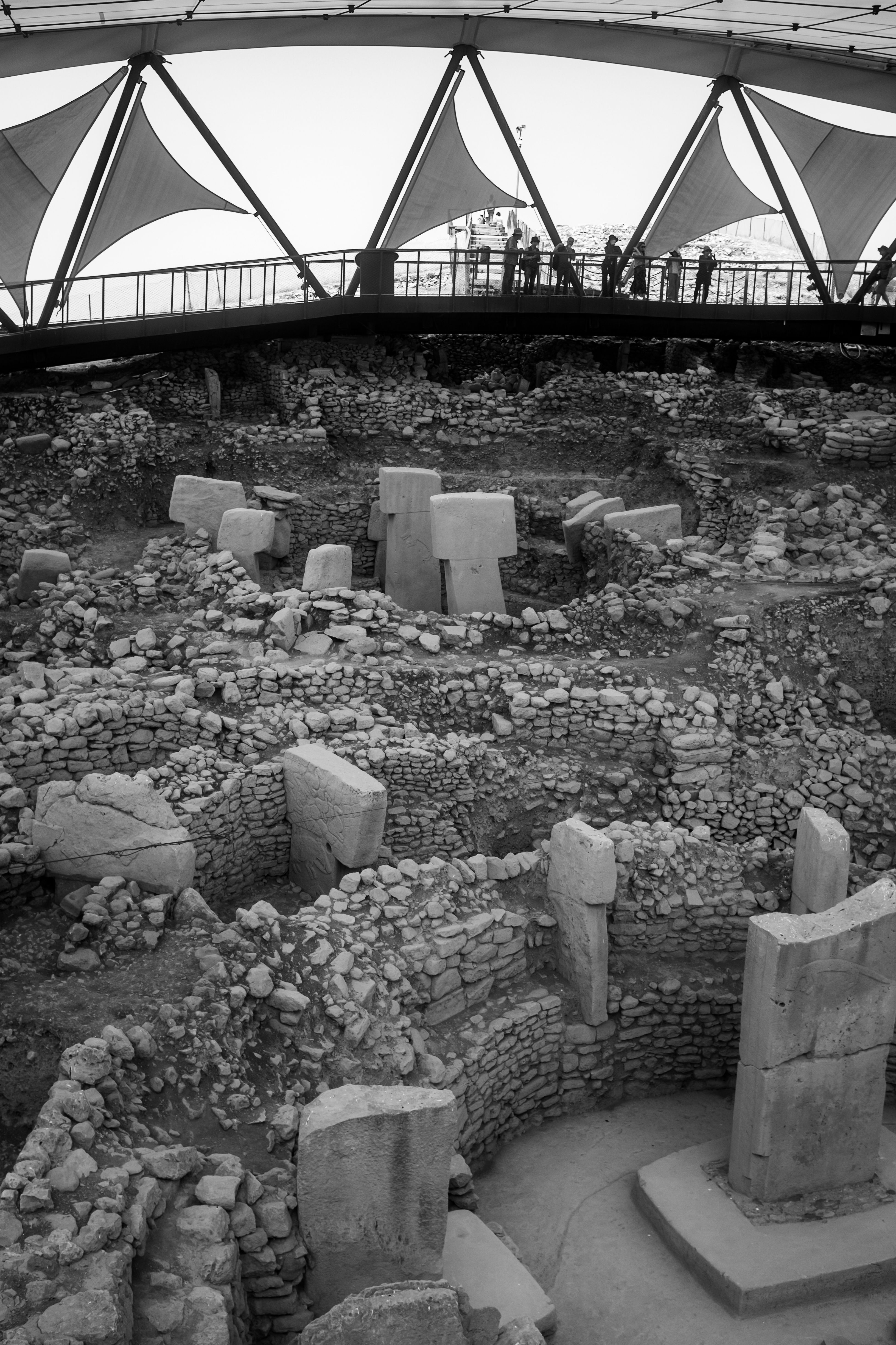 Black and White View of Ancient Göbekli Tepe Ruins · Free Stock Photo